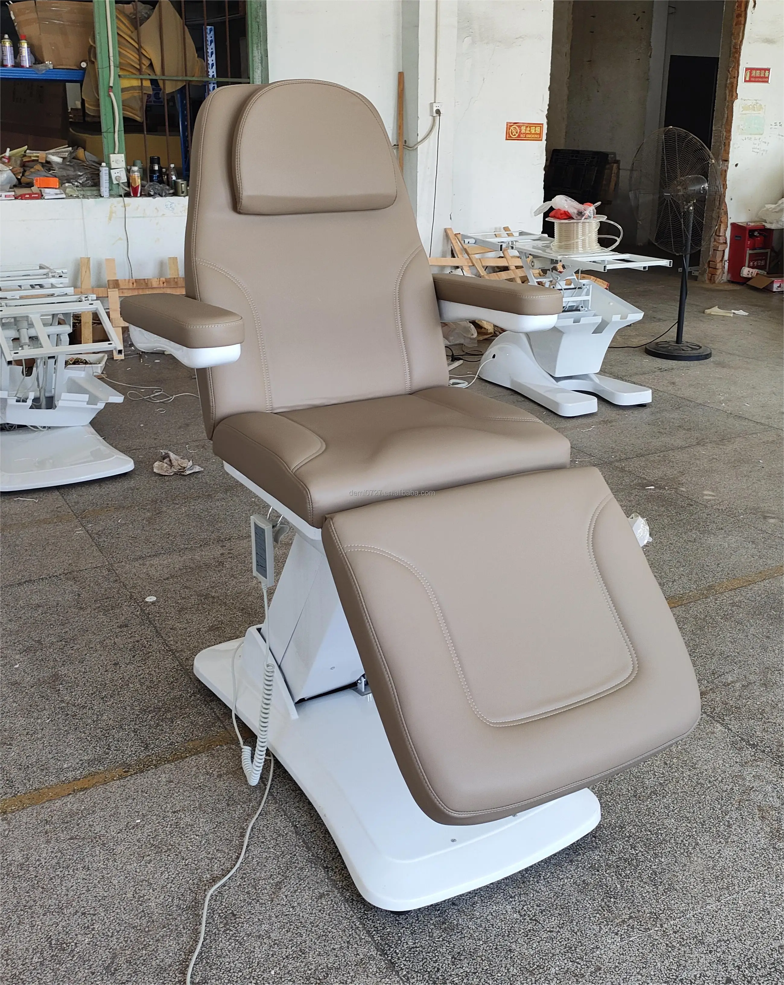 Luxury Esthetician Equipment Massage Table Salon White Wax Gold ...