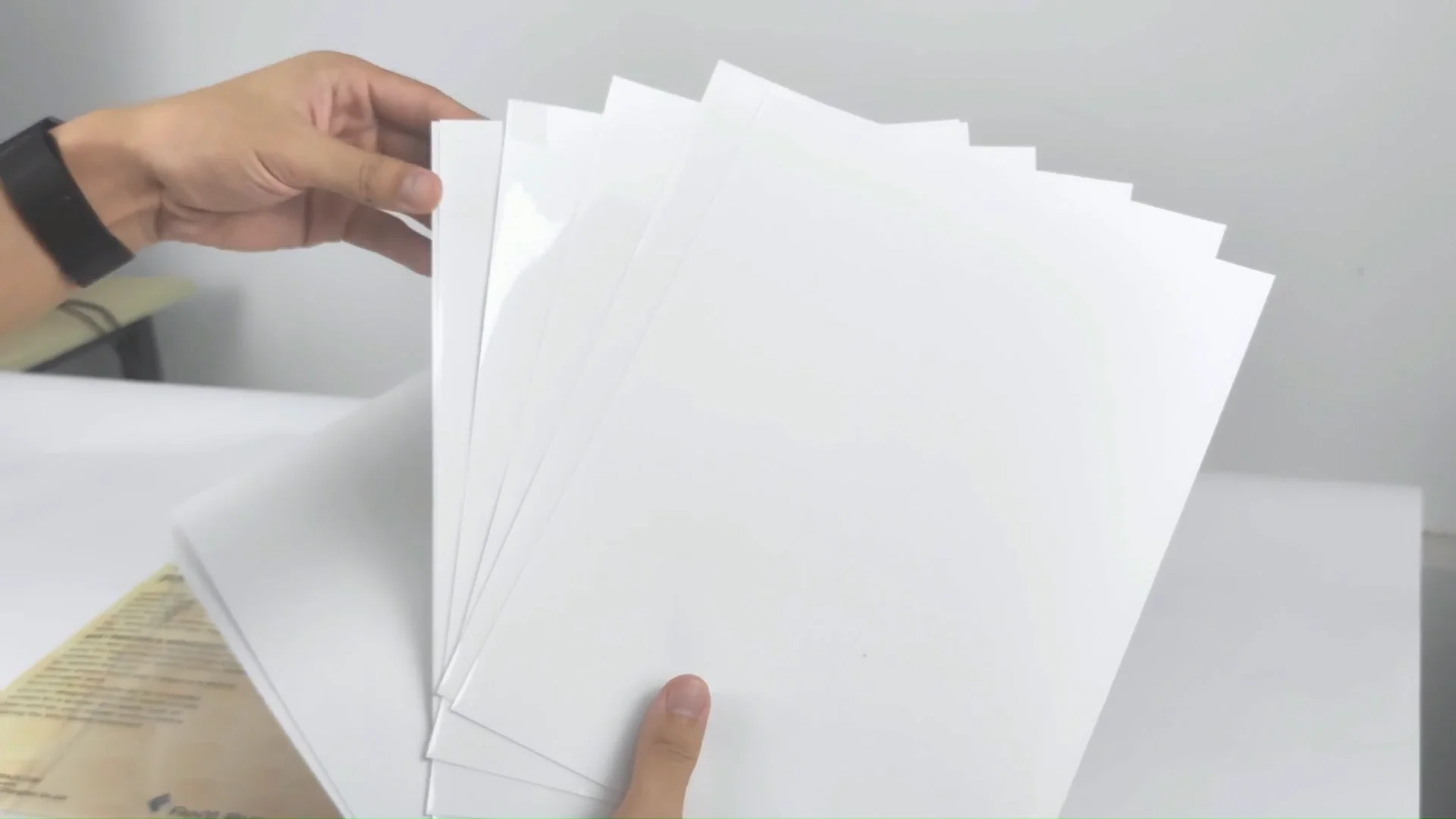 Blank Die Cut A4 Glossy Inkjet Vinyl Sticker Paper 8.5*11 A4 Sticker ...