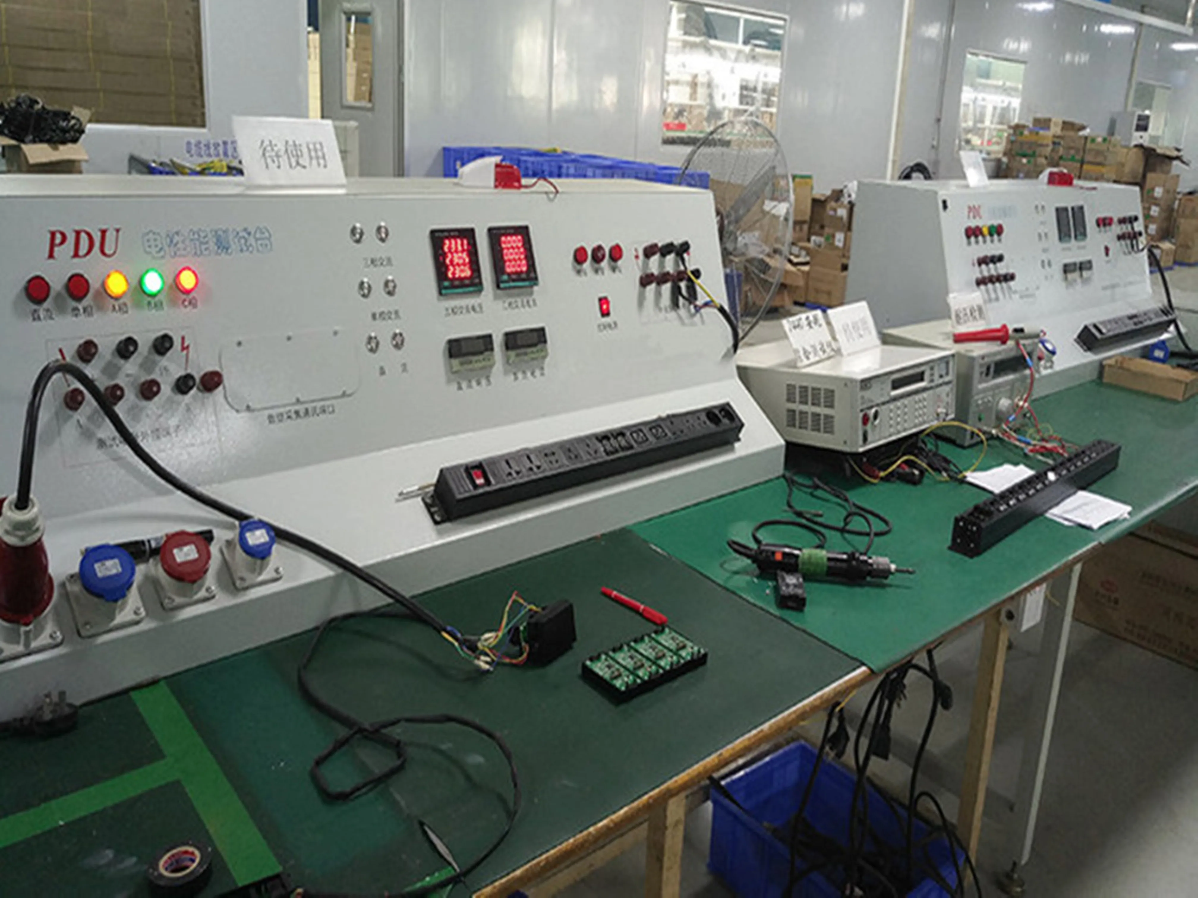 220v Ip Metered Pdu,38 Way Iec Socket With Surge Protector - Buy Remote ...