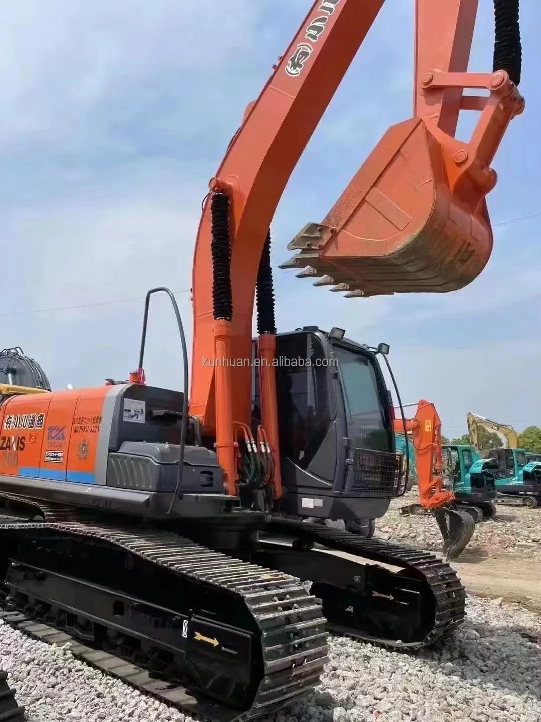 Working Well 20ton Hitachi Zx200-3 Crawler Excavator Used Zaxis 200 ...