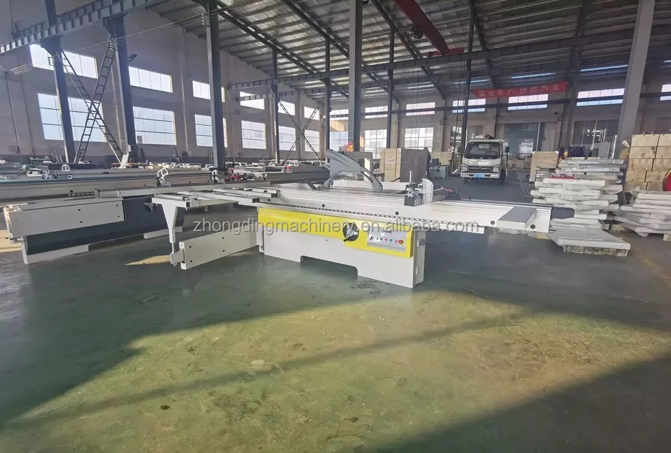 High Quality Sliding Table Saw - Precision Wood Cutting