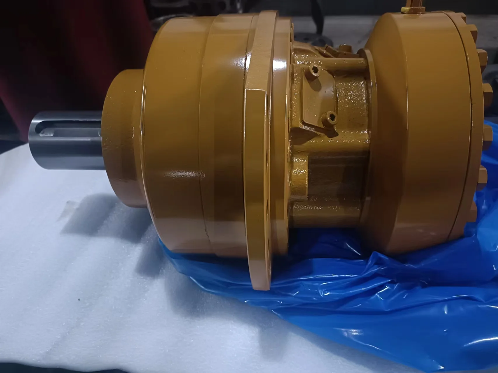 Poclain Hydraulic Drive Wheel Radial Piston Pump Ms11-2-121-f12-1120-25be Ms08-2-121-f09-1a40 ...