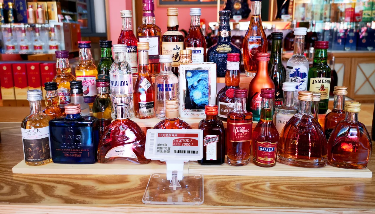 Minew Esl Digital E-Paper Display Label Tags in Stand Clip Rail