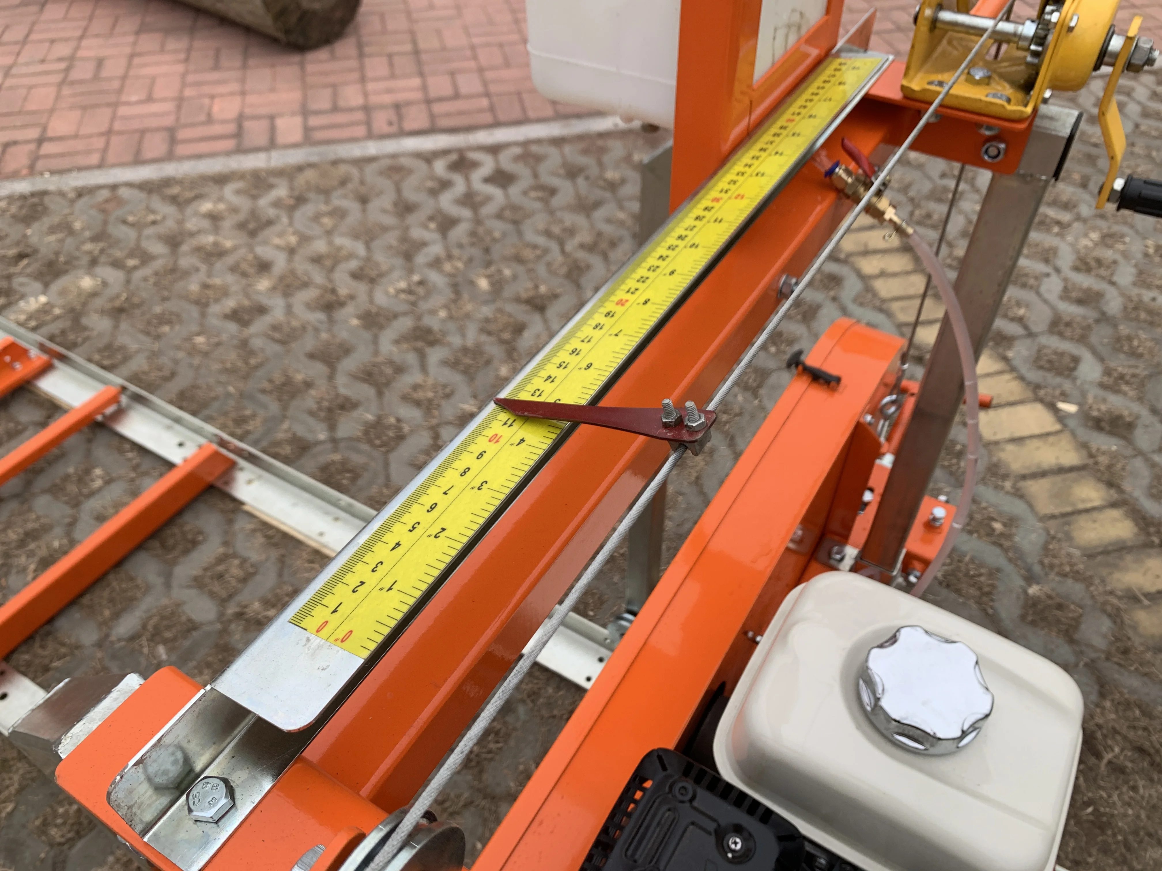 Mini Sawmill - Portable Bandsaw Mill for Woodworking