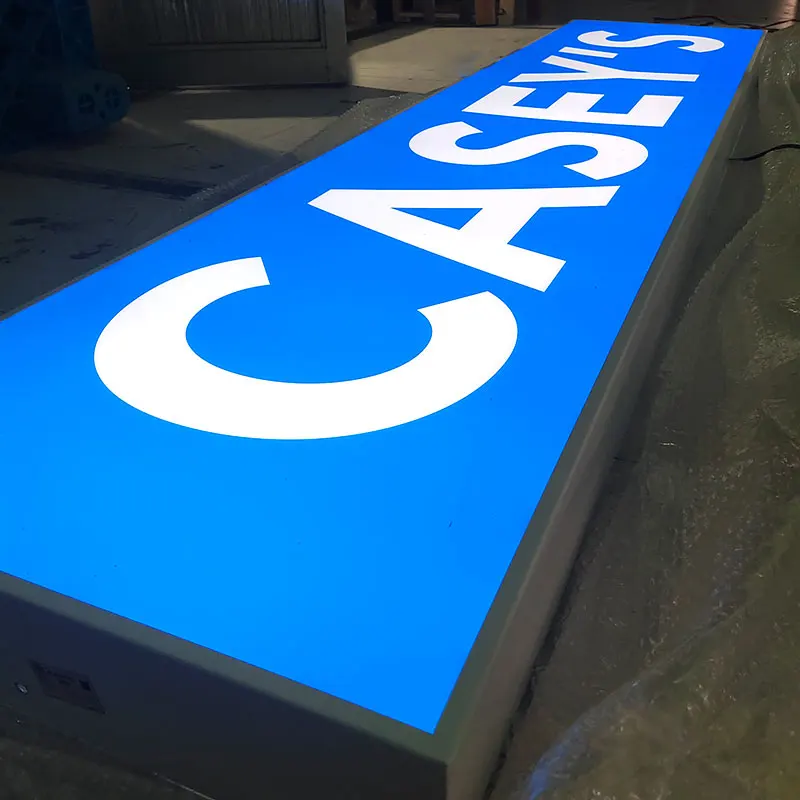 Plaza Pylon Pole - Customized Illuminated Signage