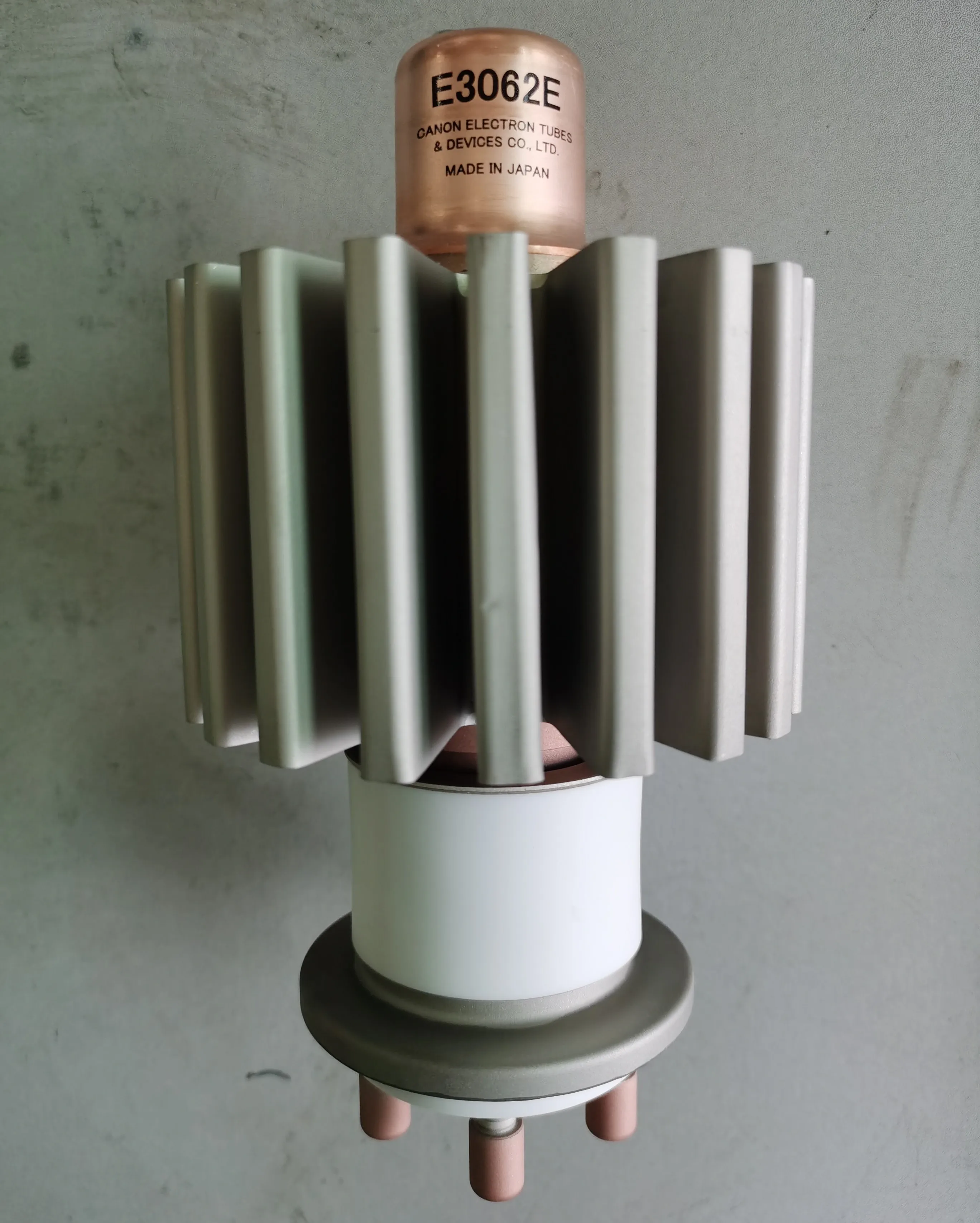 Japan 4kw Vacuum Oscillation Electron Tube E3062e - Buy Oscillator ...