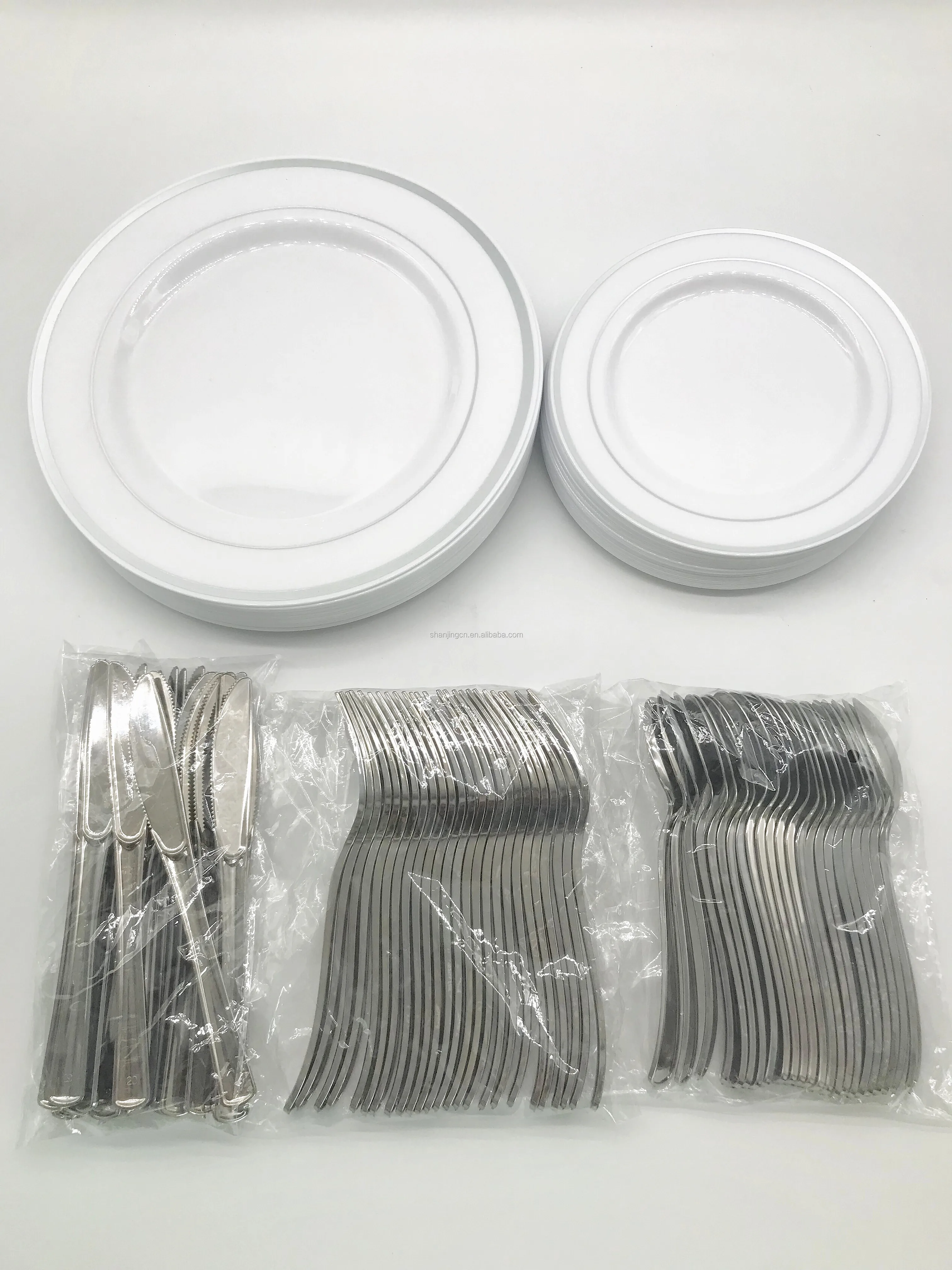 175 Piece Gold Dinnerware Plastic Set for Elegant Parties