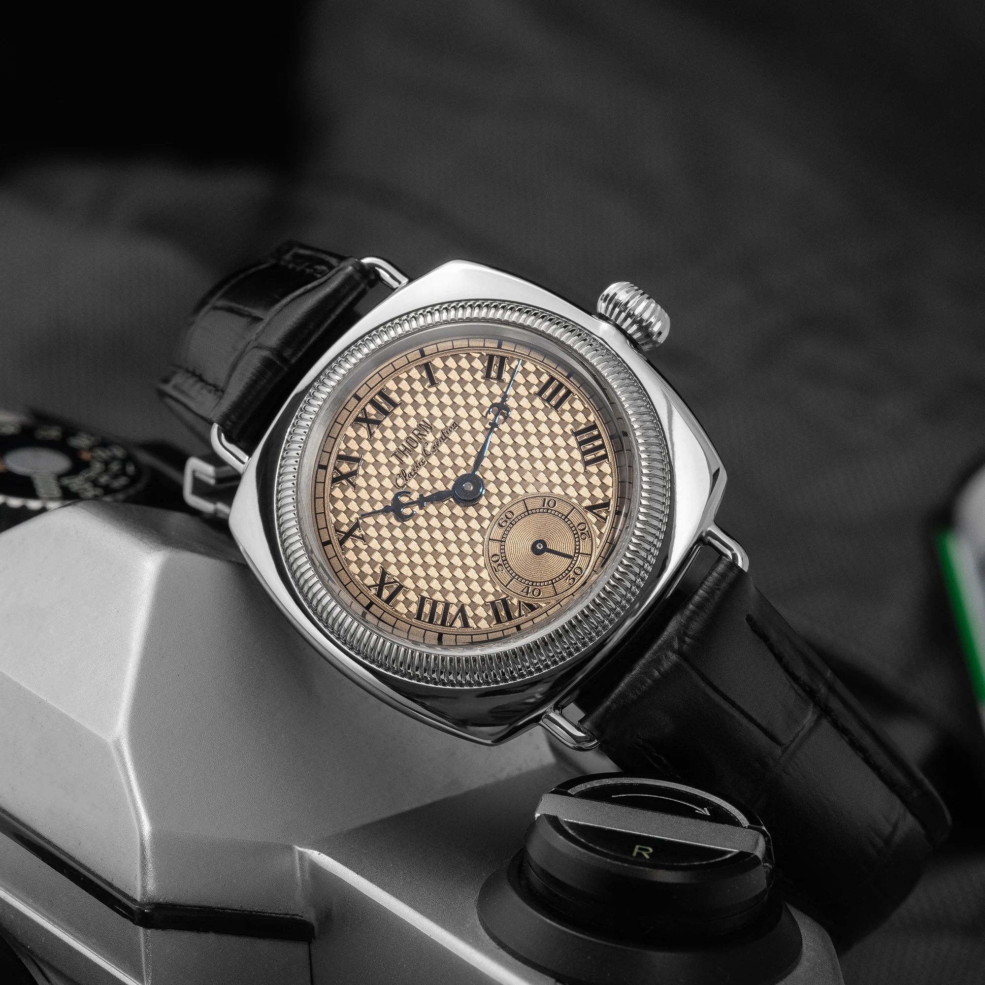 THORN Classic Square Sport Business Vintage Quartz Movement Crystal ...