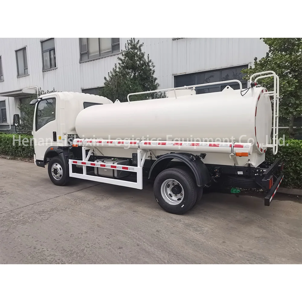 Sinotruk Howo 5 M3 Water Tank Truck - Efficient Transport