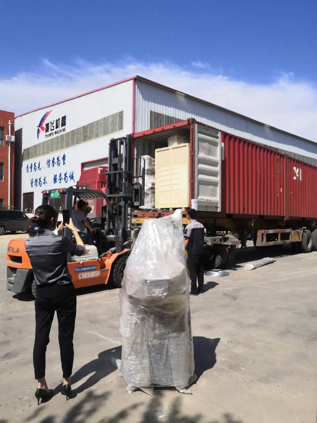 Aluminum Window Cnc Louver /shutter/tenon Drilling Machine - Buy Cnc ...