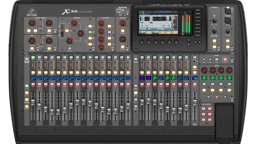 Behringer X32 Digital Console 32 Input Channels 25 Motorized Faders ...