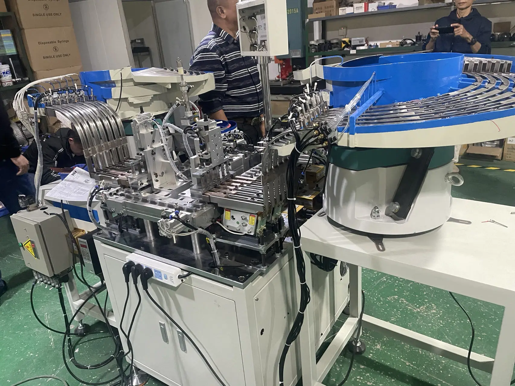 Arc Chute Automatic Assembly Machine - Efficient & Reliable