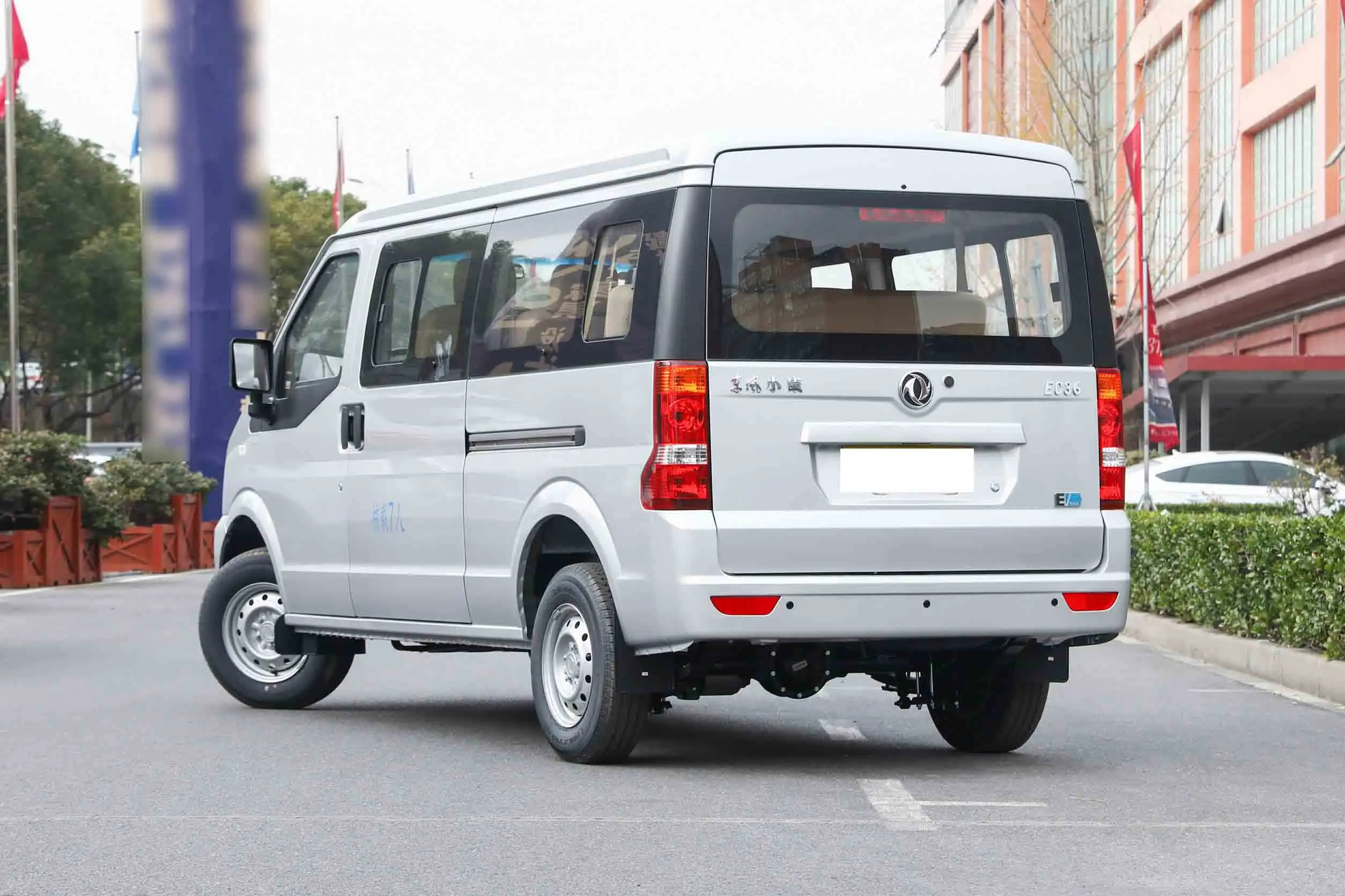 6/7 Seats Electric Cargo Van 2022 Dongfeng EC36 - 300 Km Range