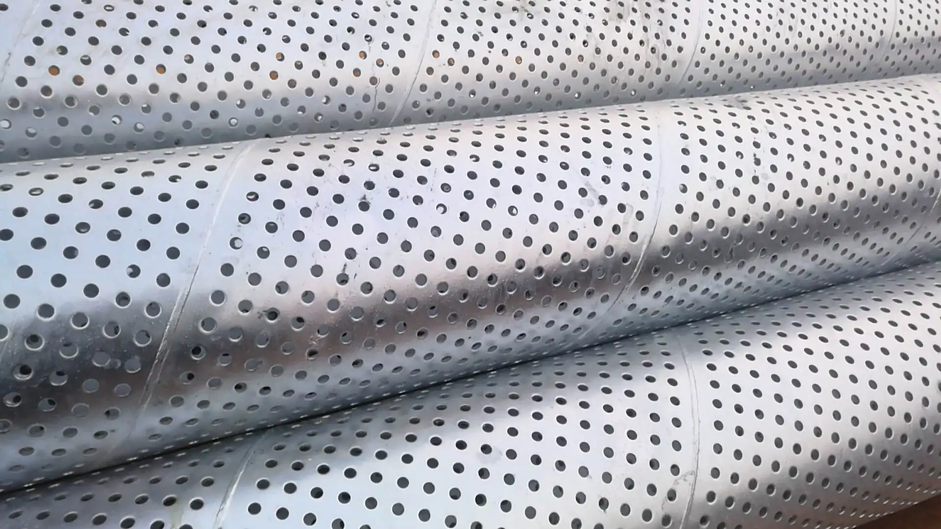 China China Perforated Slot Screen Pipe Custom Welded Perforated Filter ...
