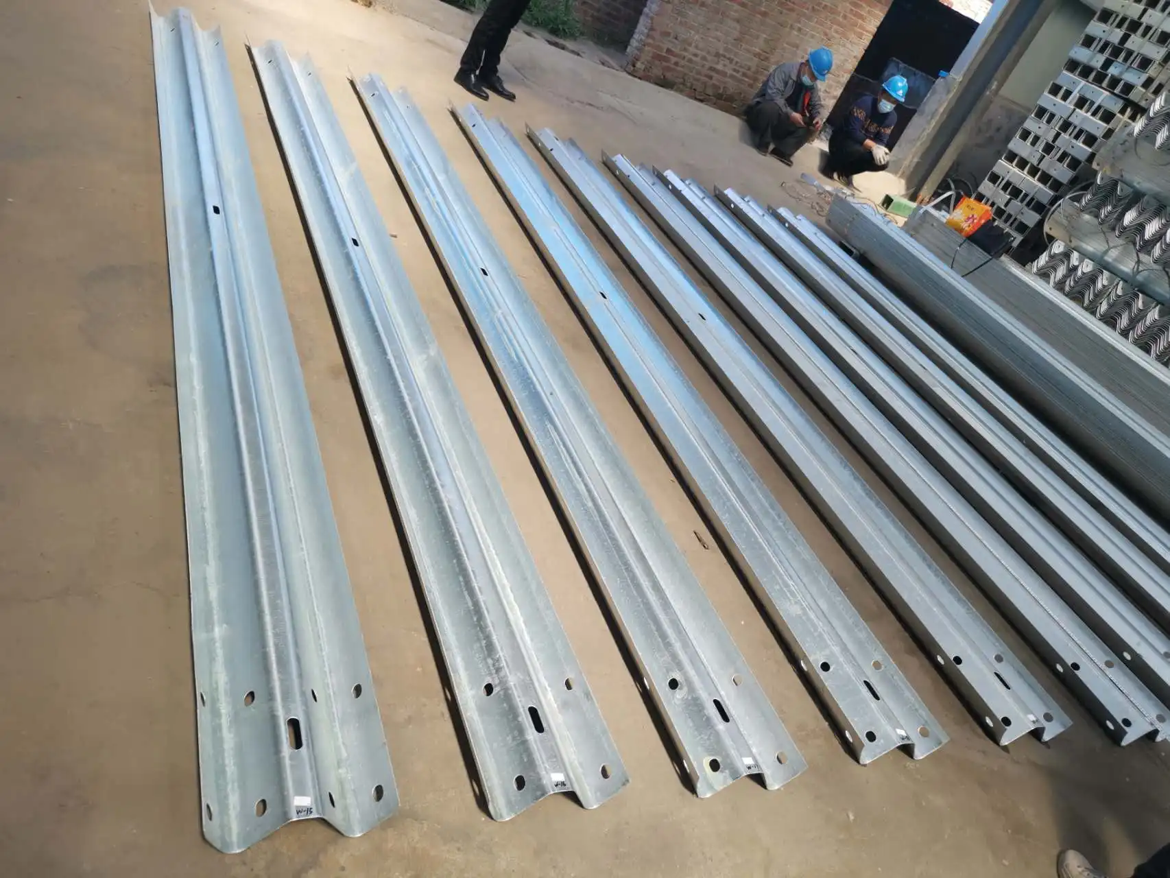 Highway Guardrail Metal Fishtail Terminal End for W Beam