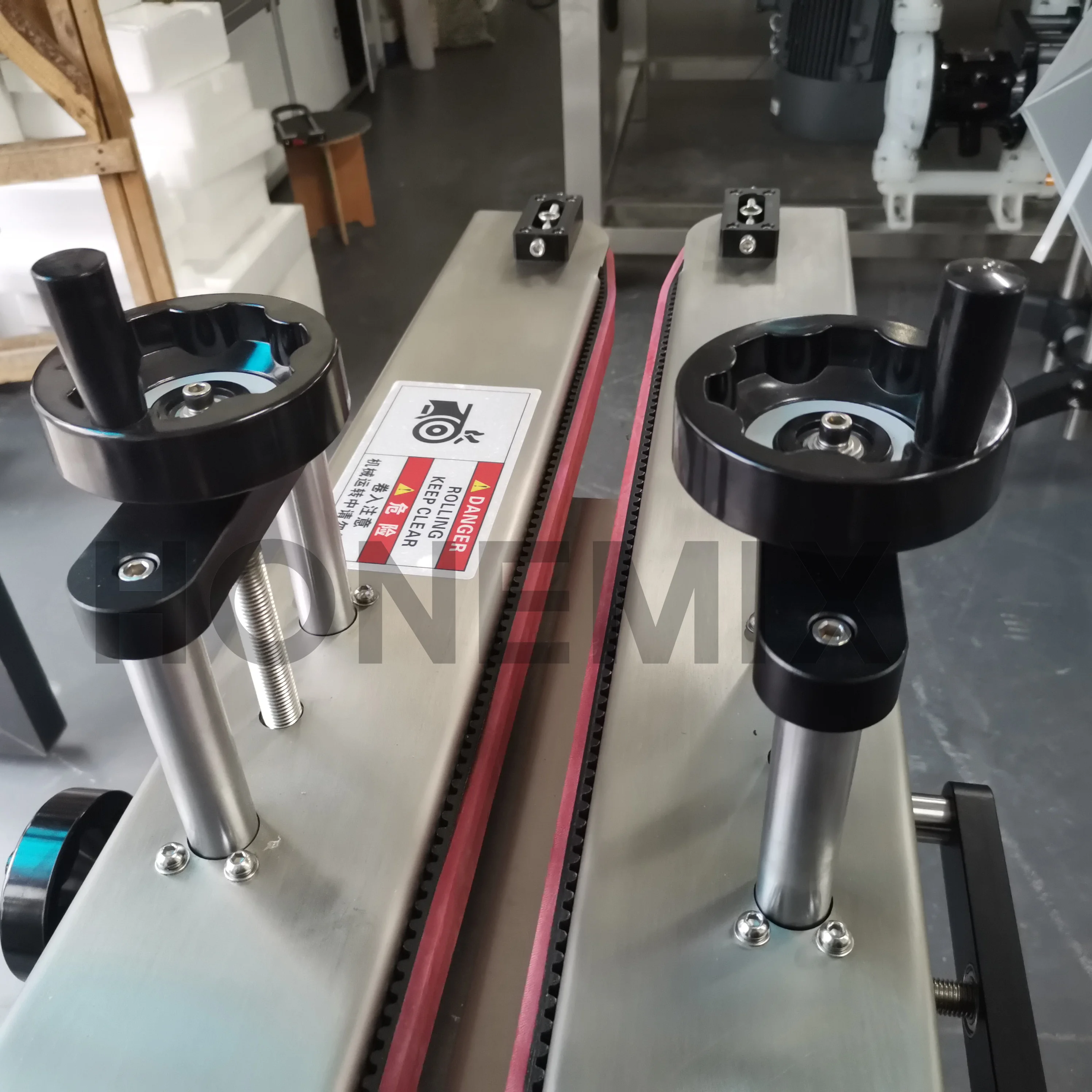 Hone Adjustable Bottle Transfer Split Conveyor Belt Machine - Buy ...