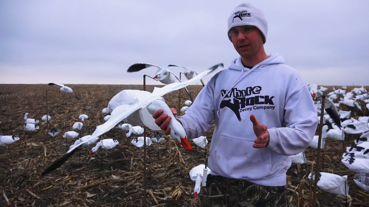 FLYING SNOW GOOSE DECOY Magnet Rotary Machine - 50-100 Meters