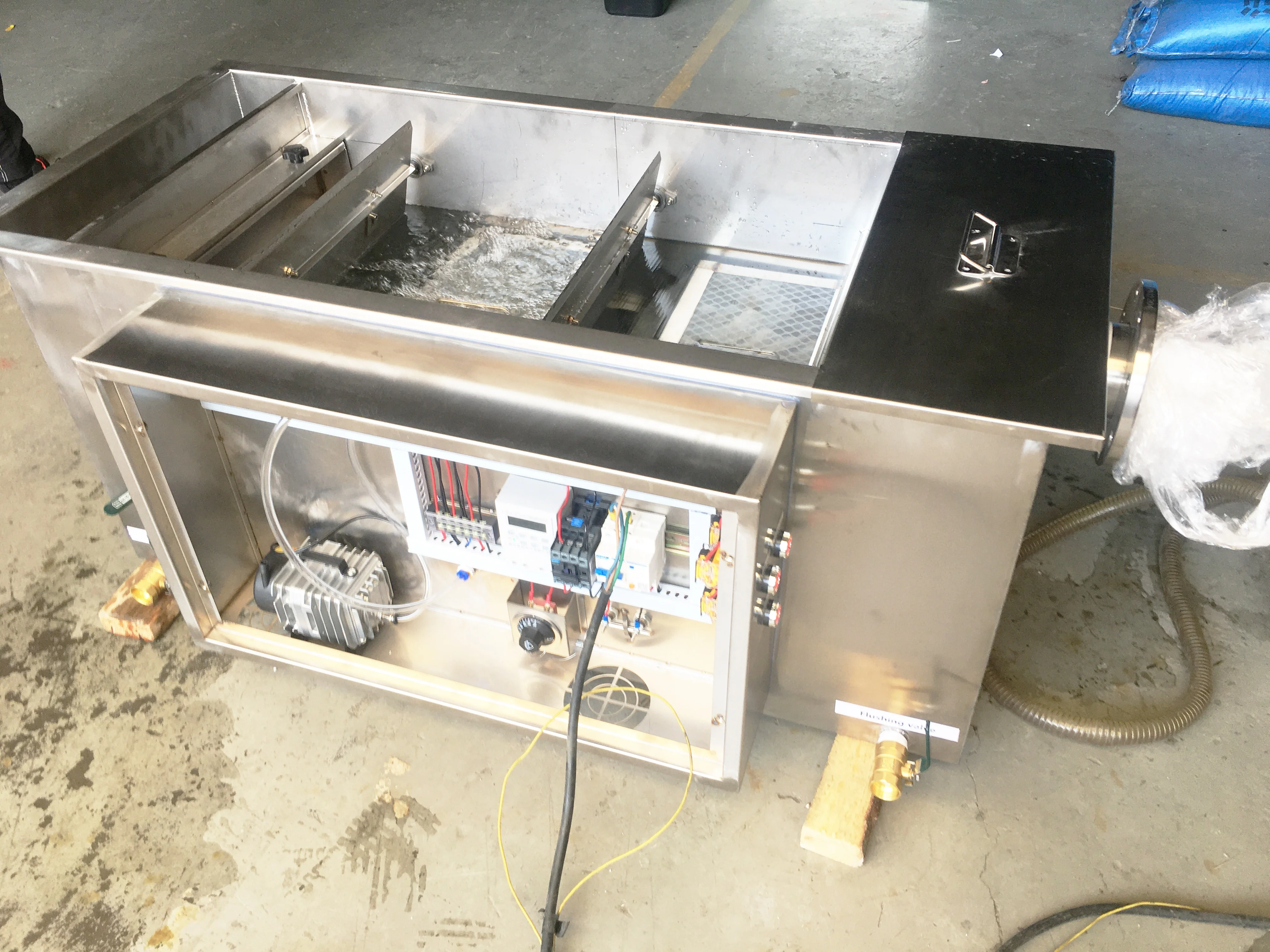 Automatic Grease Trap 3TPH Oil Water Separator Machine