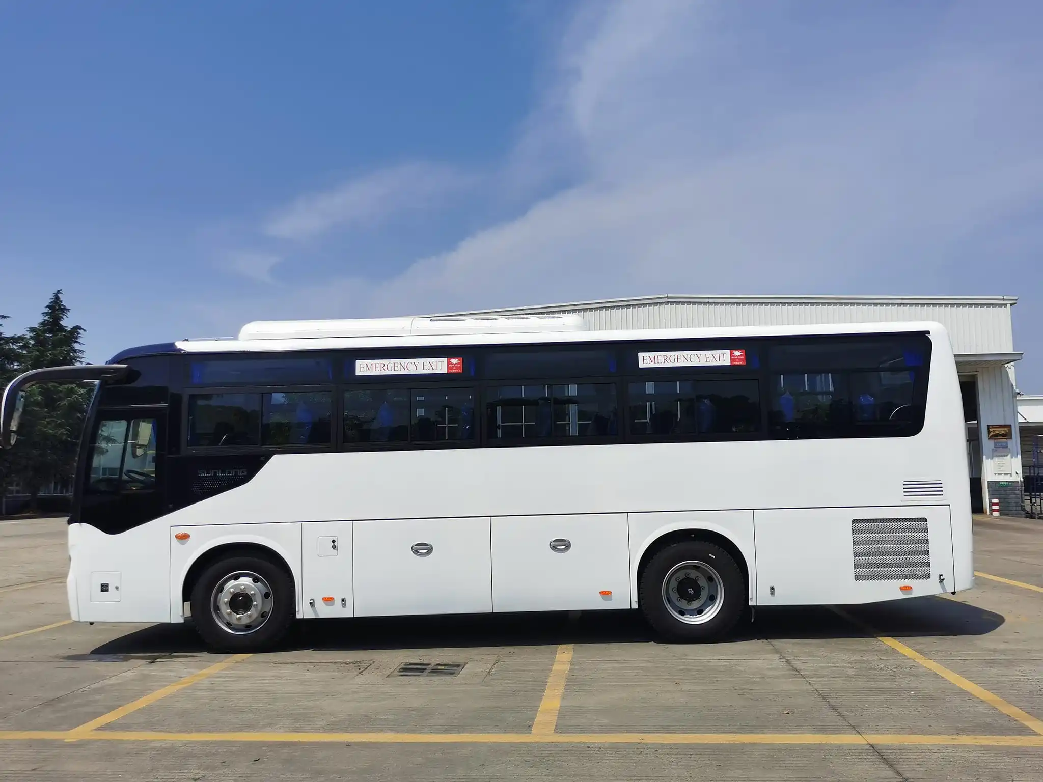 415km Long Range Electric Coach Bus - 24-42 Seats CATL Battery