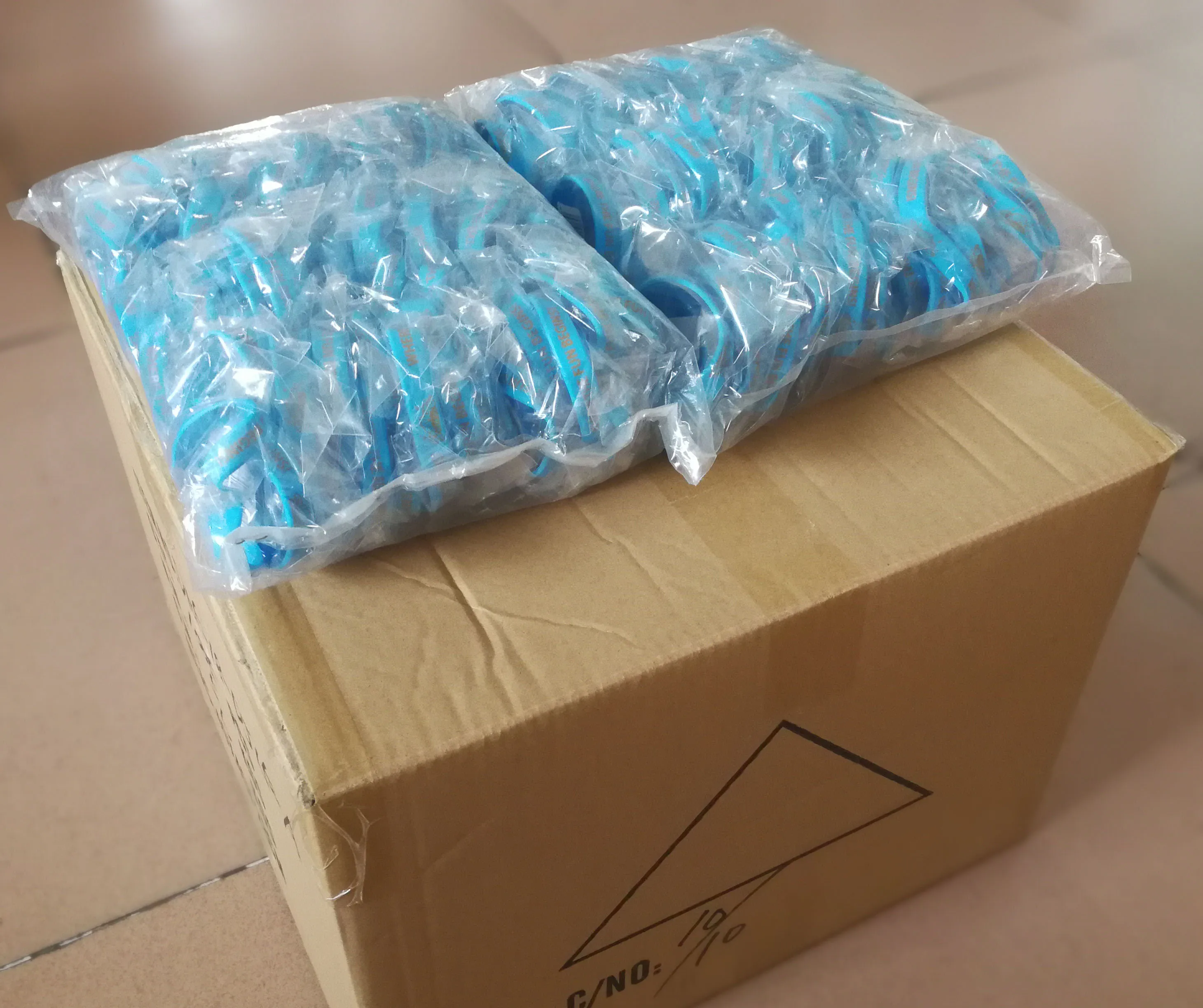 Slap Bracelets Custom Logo Silicone Slap Bracelets Luminous Rubber ...