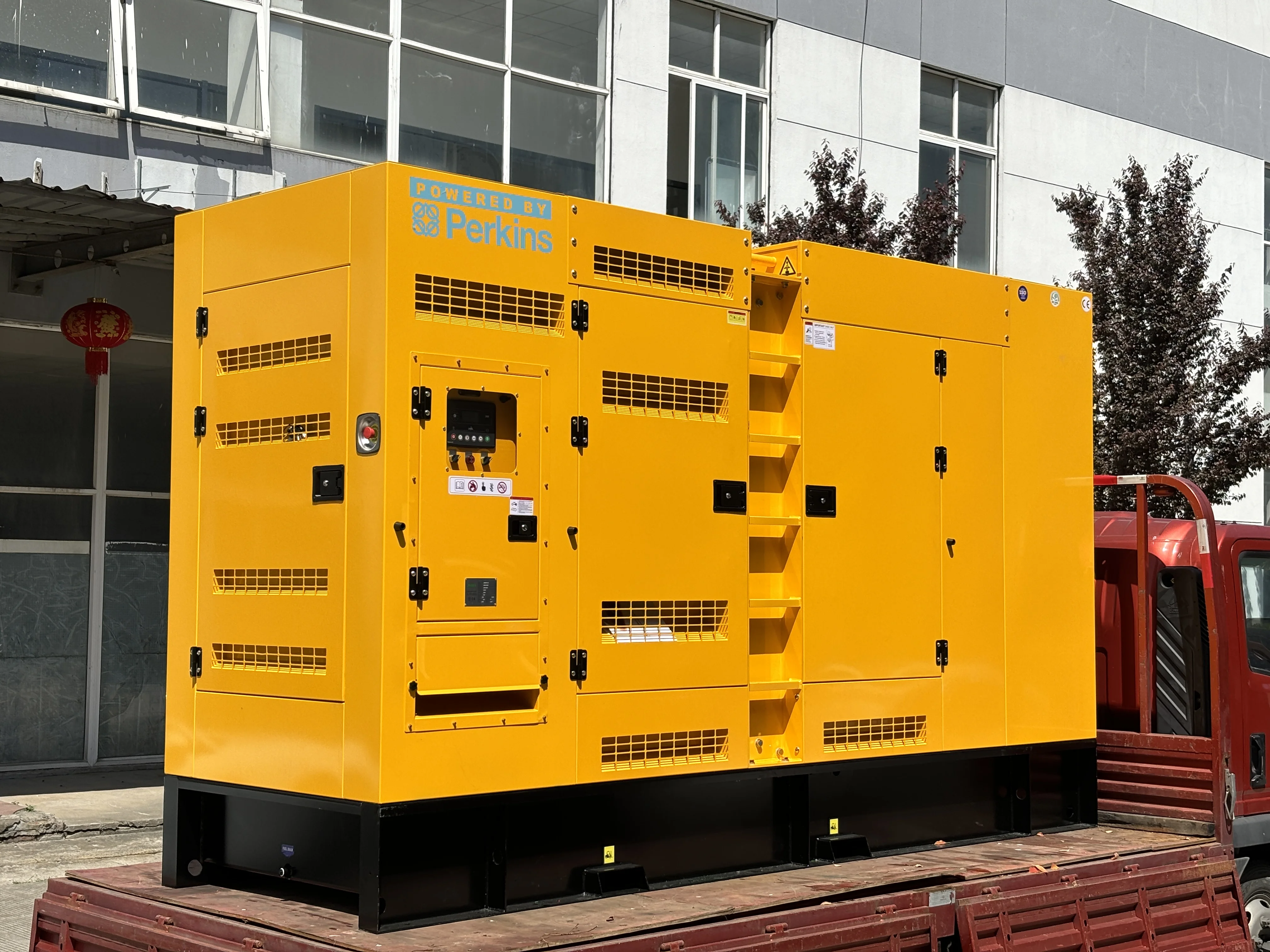 280Kw Diesel Generator Soundproof Portable Power Generator Set Super ...