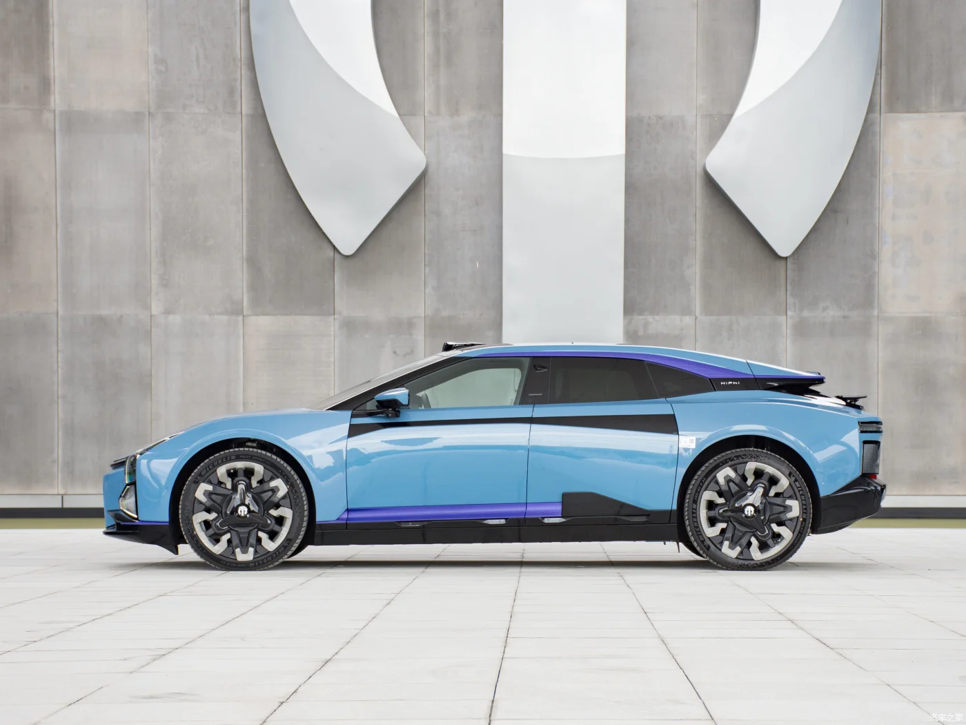 Human Horizons Hiphi Z 4wd Electric Vehicle Long Endurance Hatchback ...