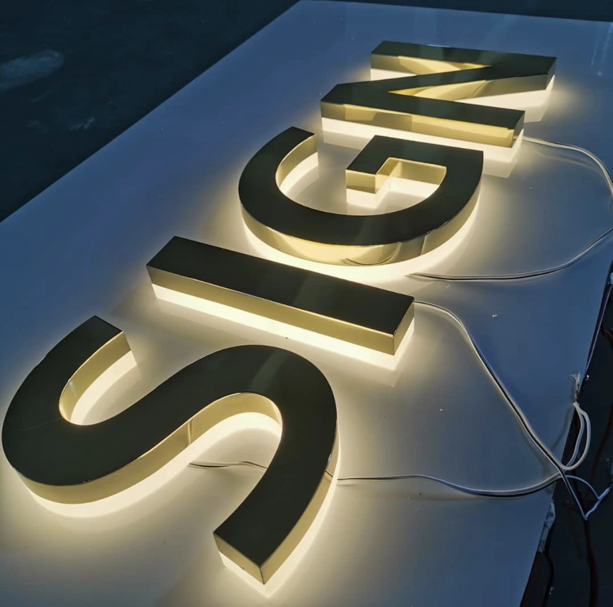 Custom LED Company Logo Sign - 3D Light up Metal/acrylic