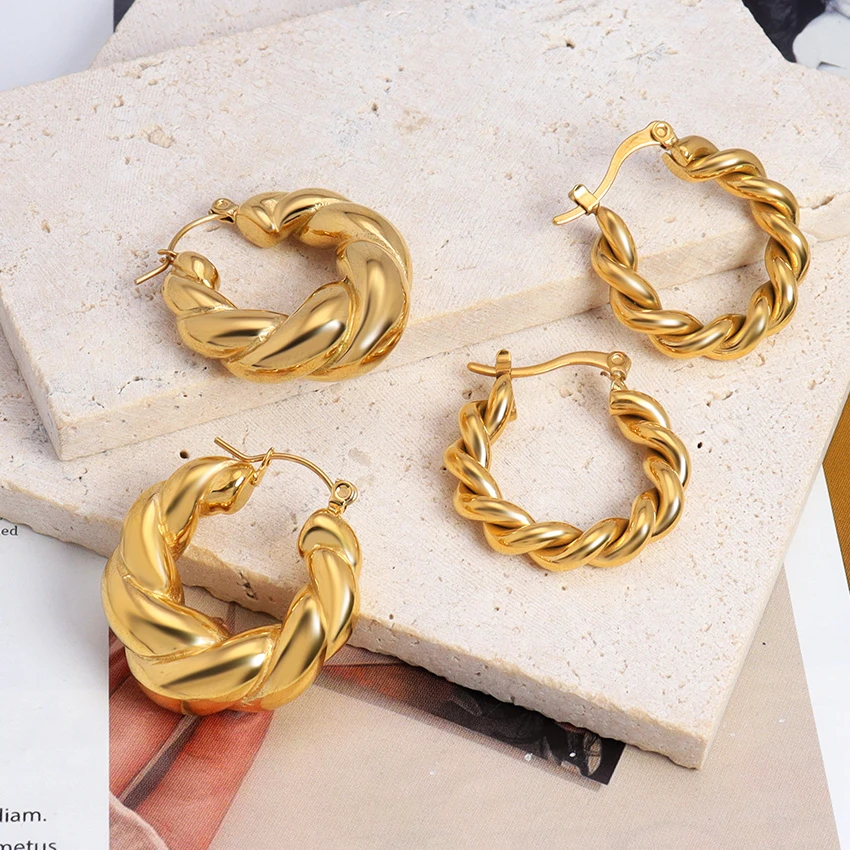 Gold earrings with price 2020 store
