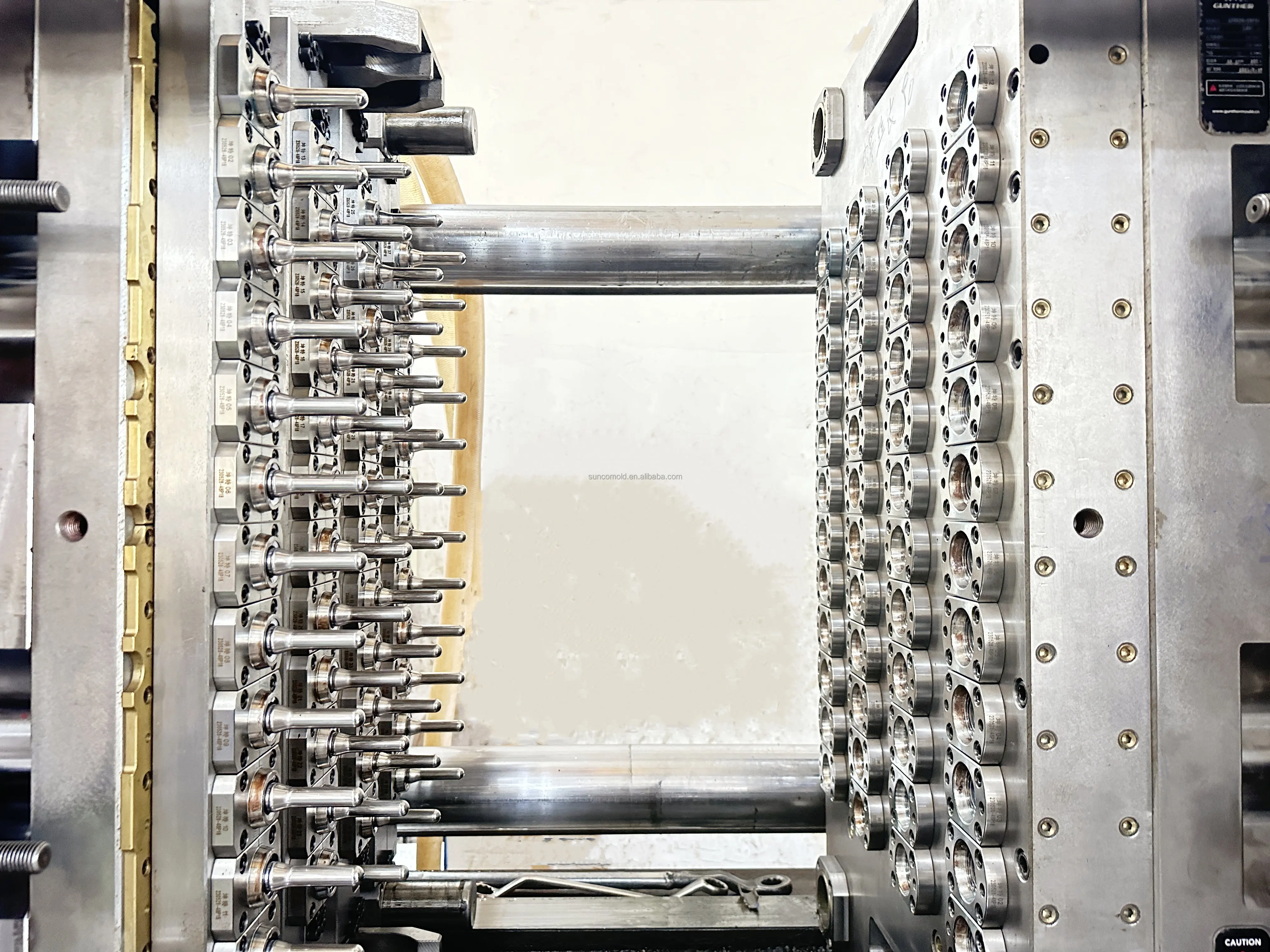 Hot Runner Valve Pin Pet Preform Mold High Quality Injection Preform ...