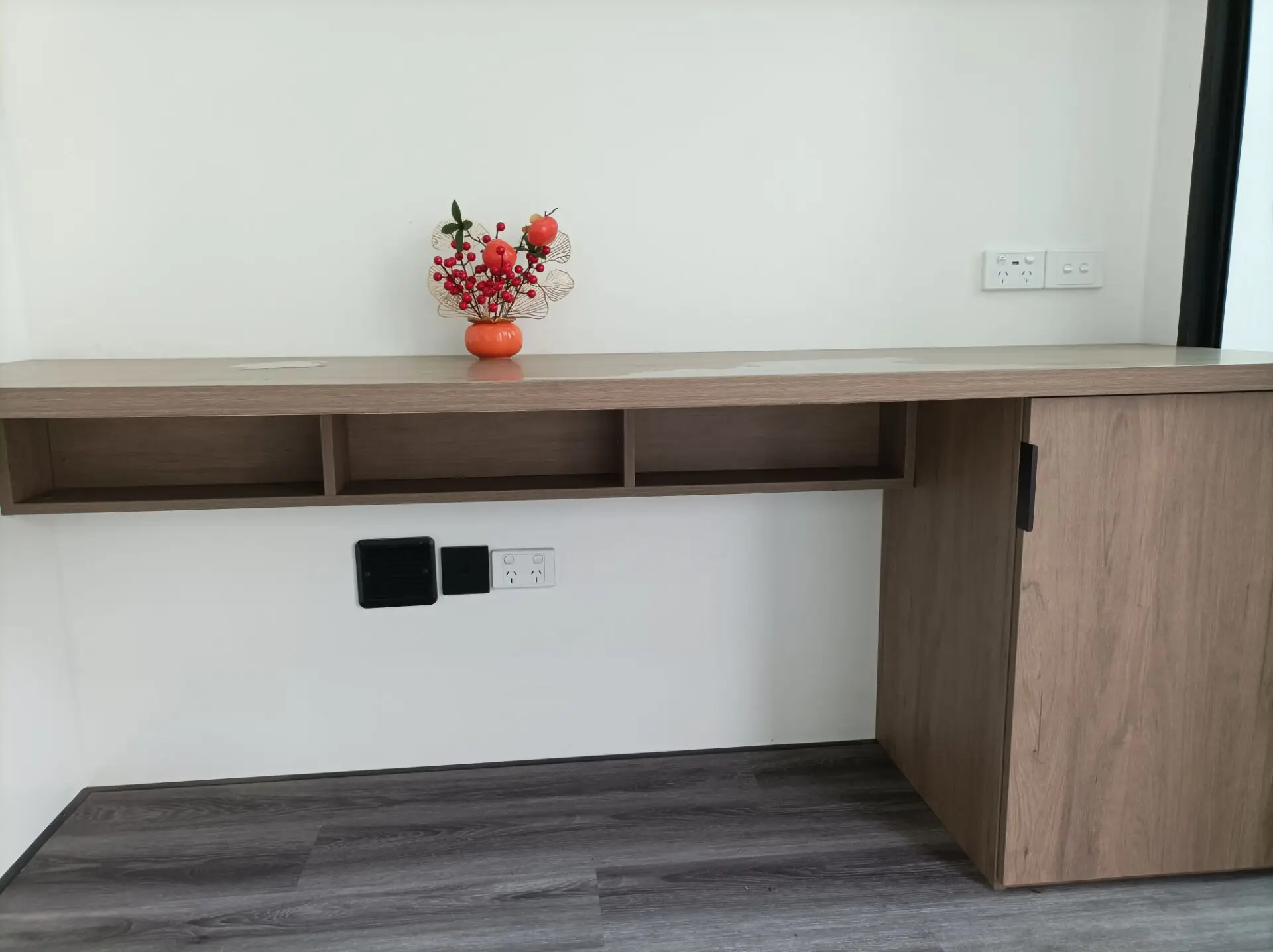 Modular Office Pods - Pentagonal Assembly & Online Support