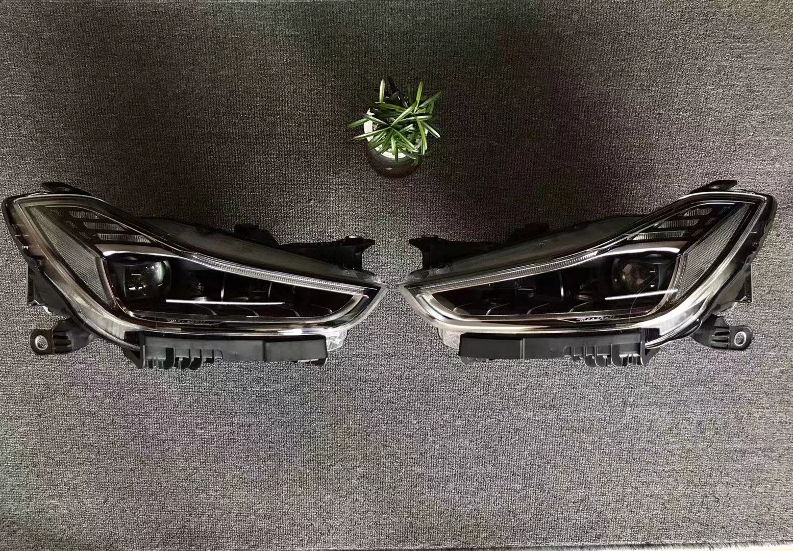 Original Used LED Headlight for Maserati Ghibli - OEM 670004835/670106273