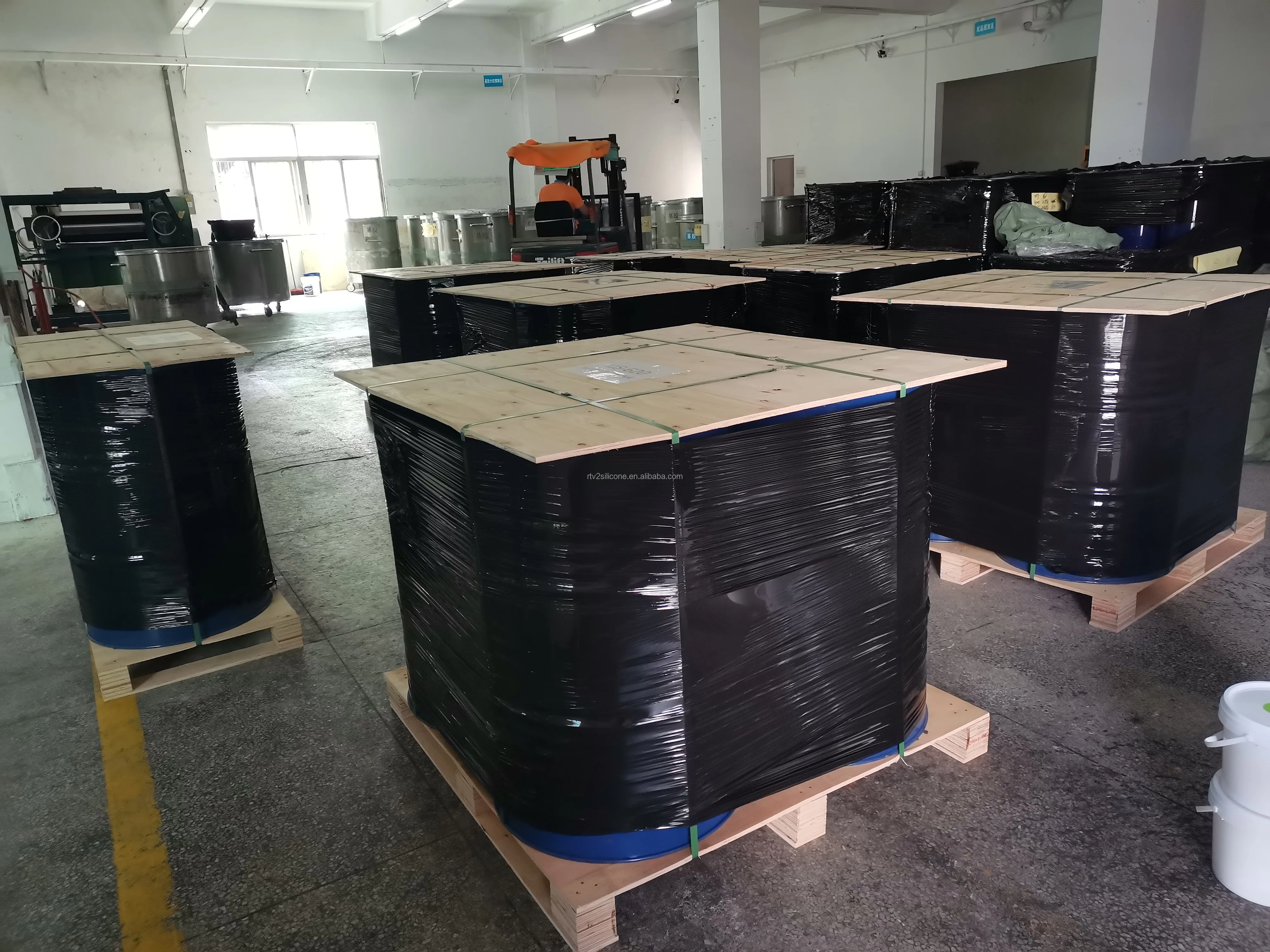 Condensation-curing, Pourable, Two-component Moldmaking Silicone Rubber ...
