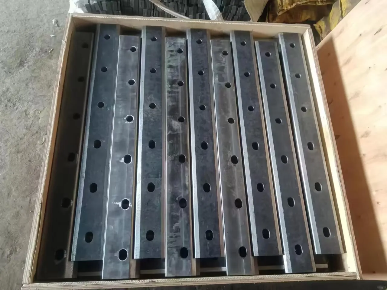 Heavy Duty Railway Fasteners Steel Rail Connections Railroad Joint Bar ...