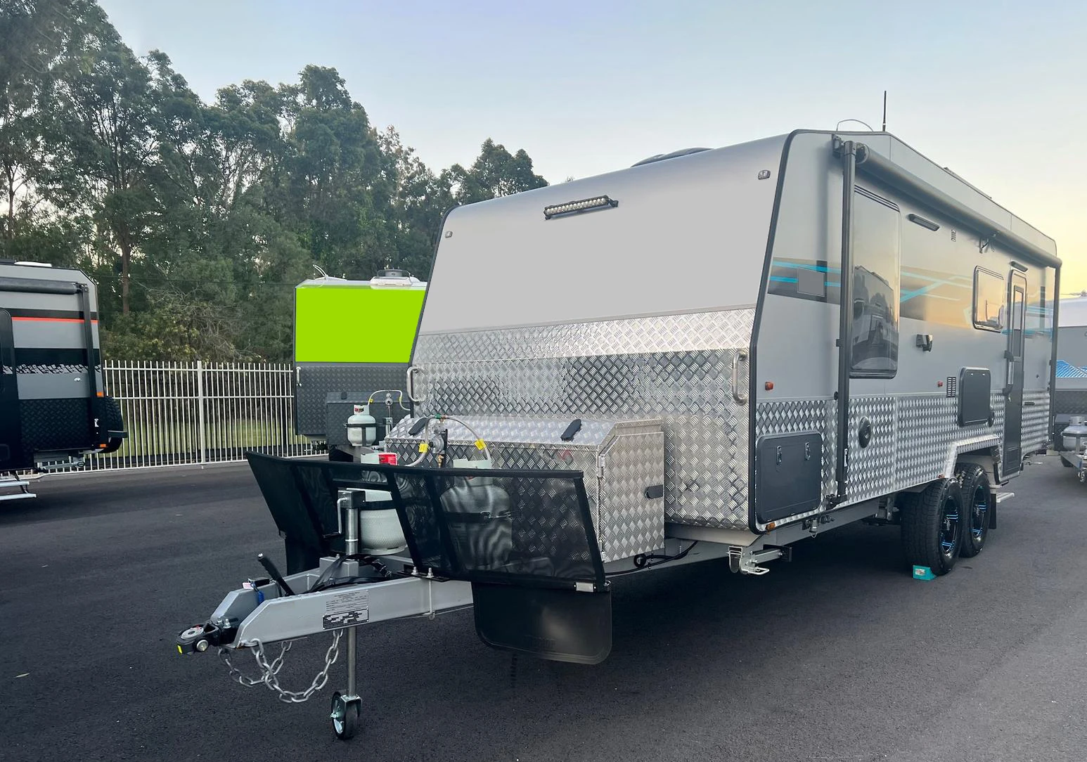 Luxury Truck Camper Recreational Vehicle Mobile House Truck Camper For ...