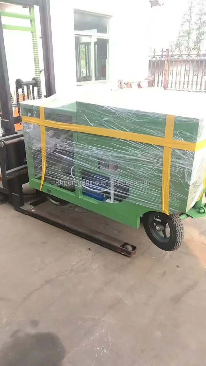 Chemical Coatings Spraying Plastic Runway Spraying Machine - Buy ...