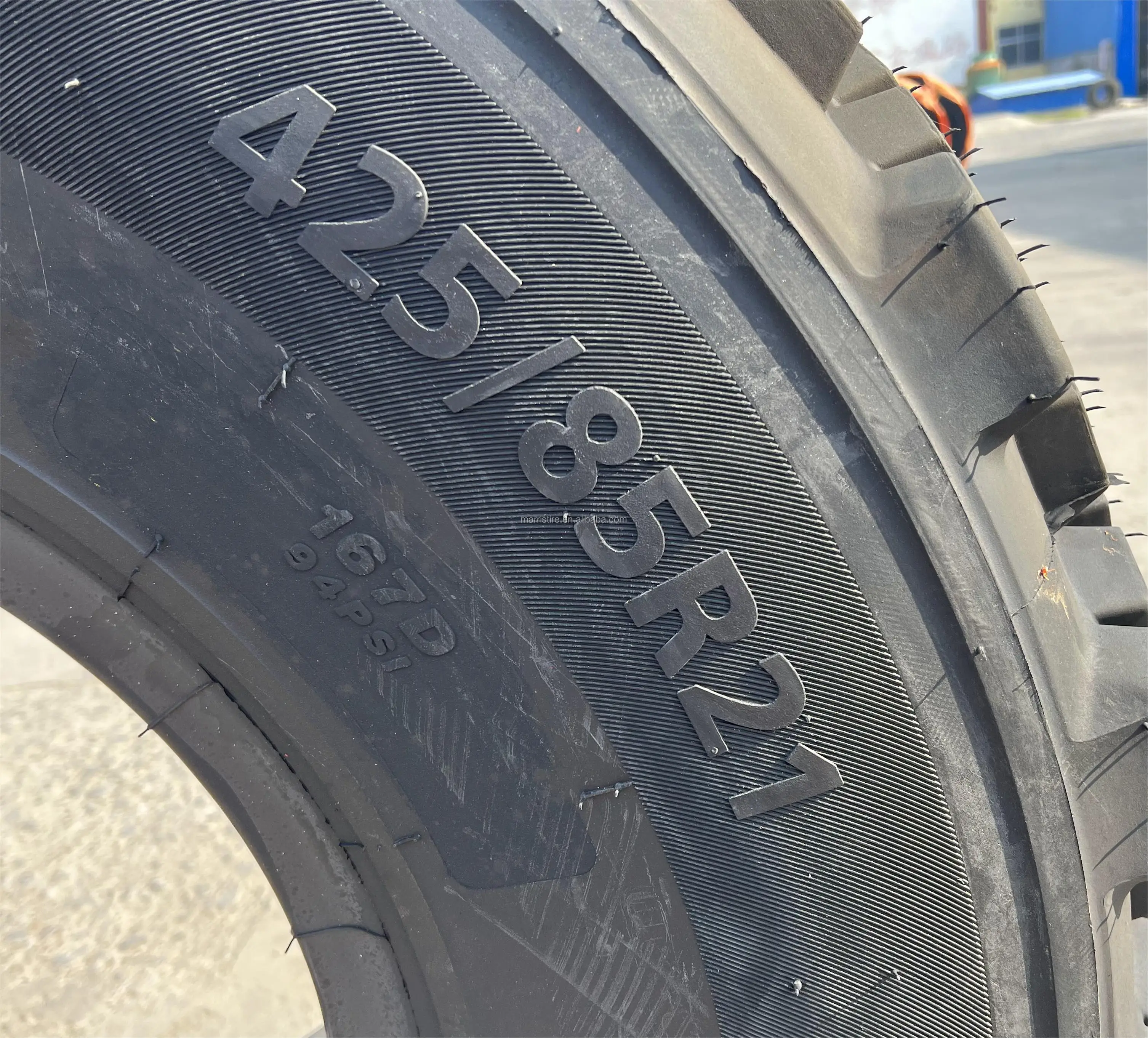 Militarry Vehicles Truck Tyre 425/85r21 Radial Tire Steel Tire - Buy ...