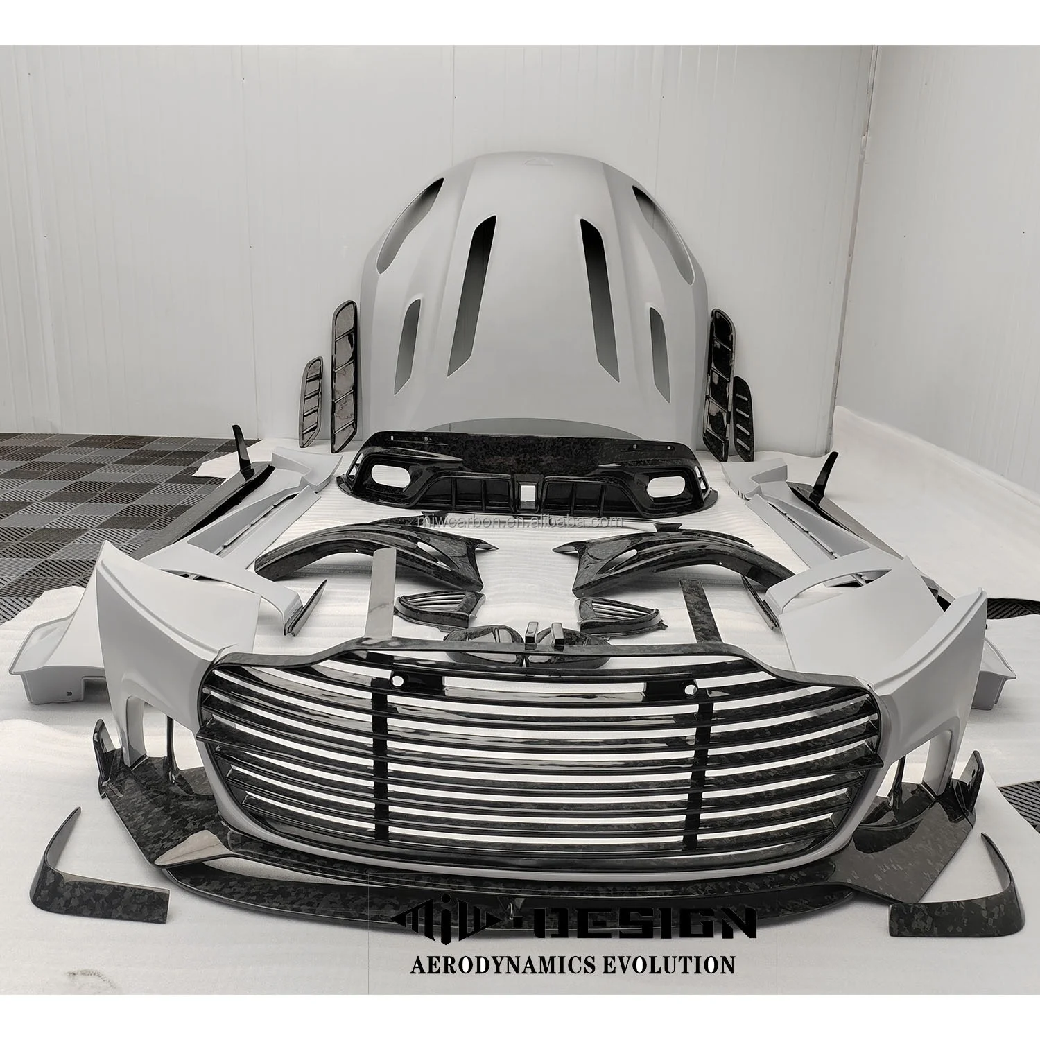 Aston Martin DB11 Rear Bumper Carbon Fiber Kits - Style & Protection