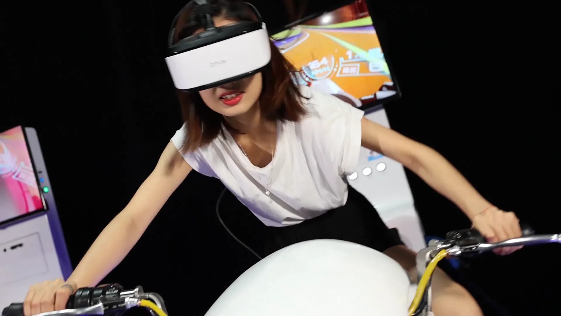 Funinvr Funin 9d Vr Riding Race Game Machine Oem Room Playground ...