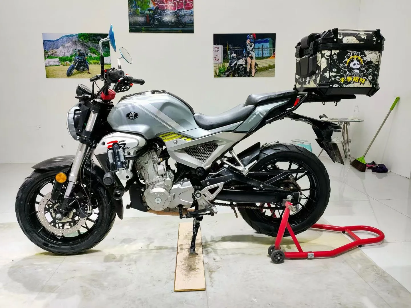 New Sports Motorcycle Popular Model 250cc Gasoline Fuel Locomotive Six ...