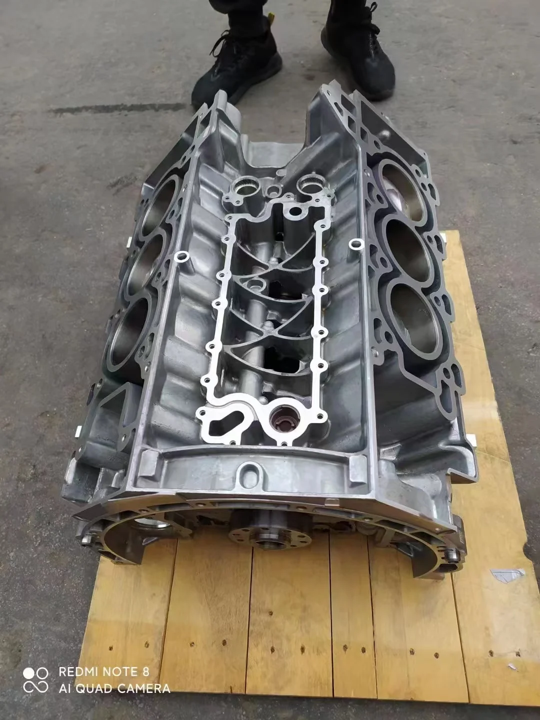 Original Quality Engine Assembly Engine Block Lr062617 For Land Rover ...