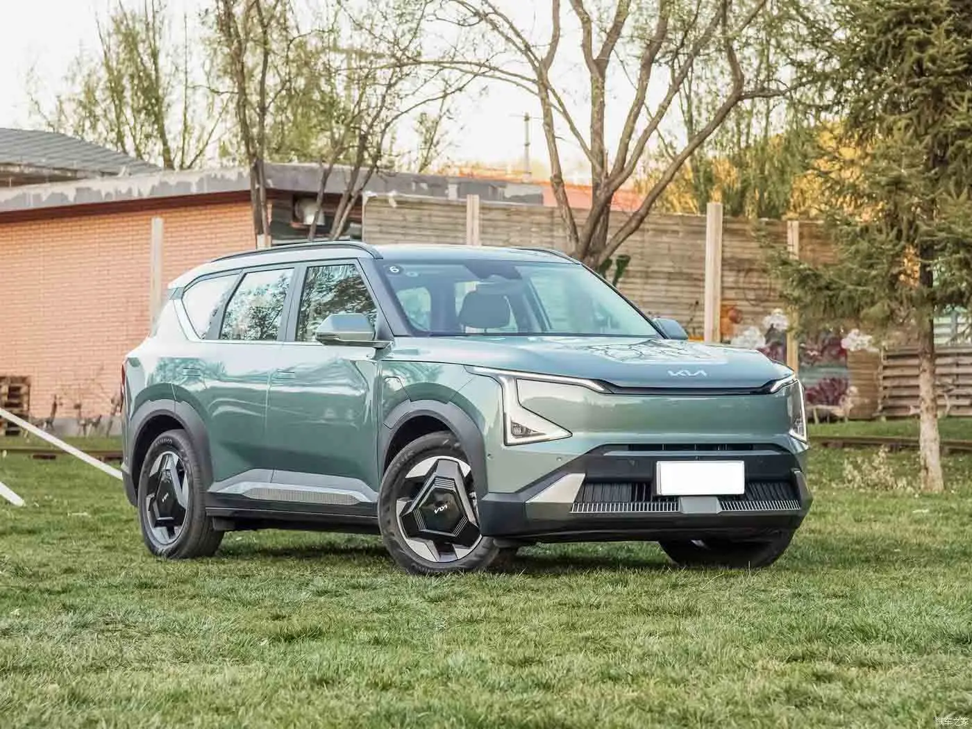 New 2024 Electric Car KIA EV5 5 Seat Luxury SUV EV Car 530km 231HP Auto Grey KIA EV5 Car for ...