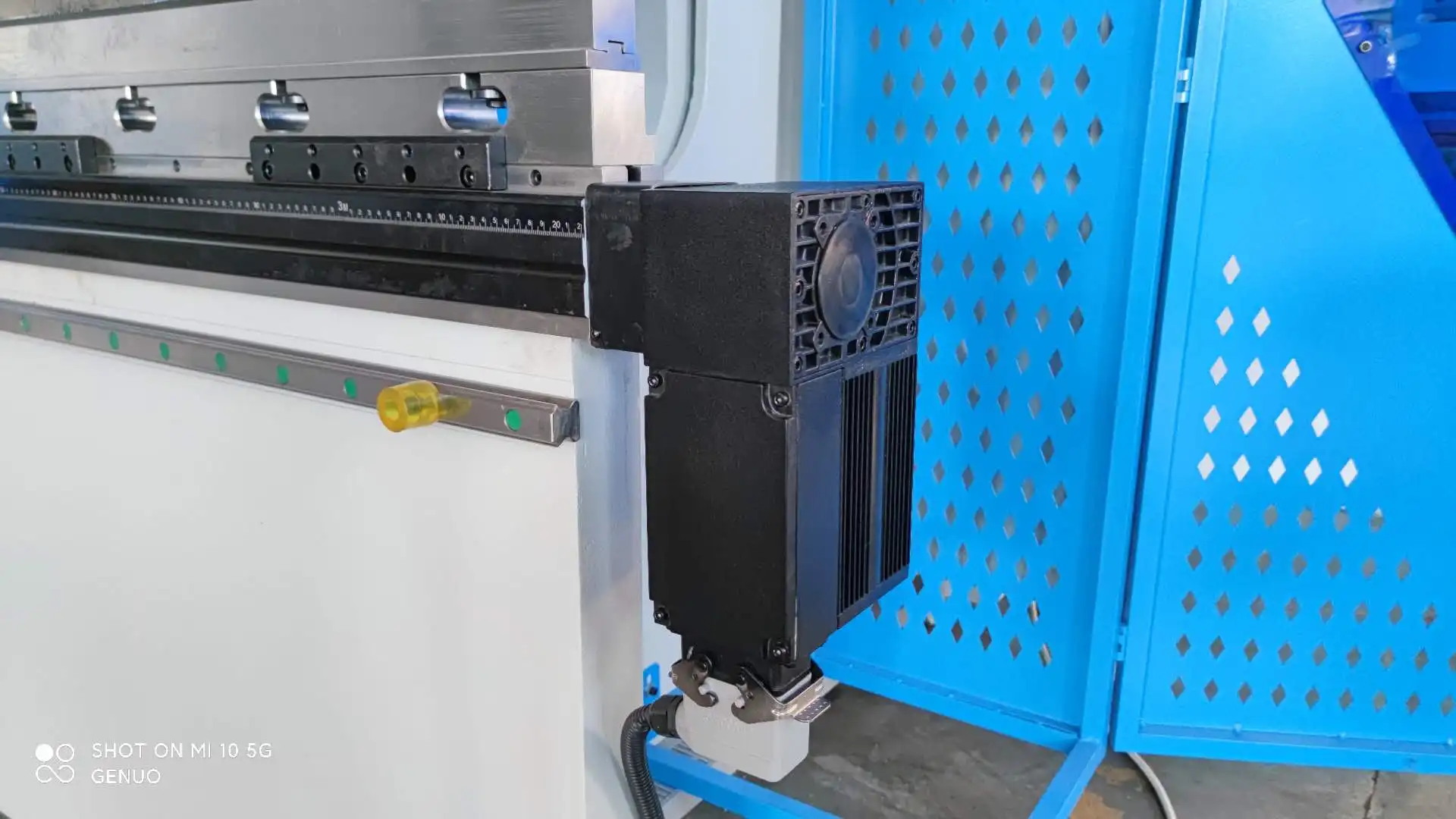 Servo Synchronization Control Press Brake Bending Machine HSC Pro-500T ...