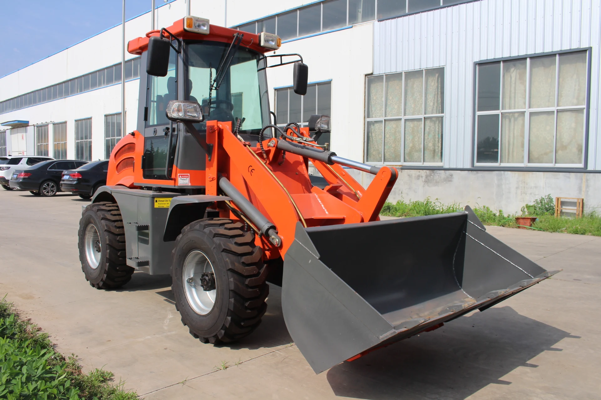 1.2 Ton Wheel Loader - Compact, Hydraulic, and Versatile