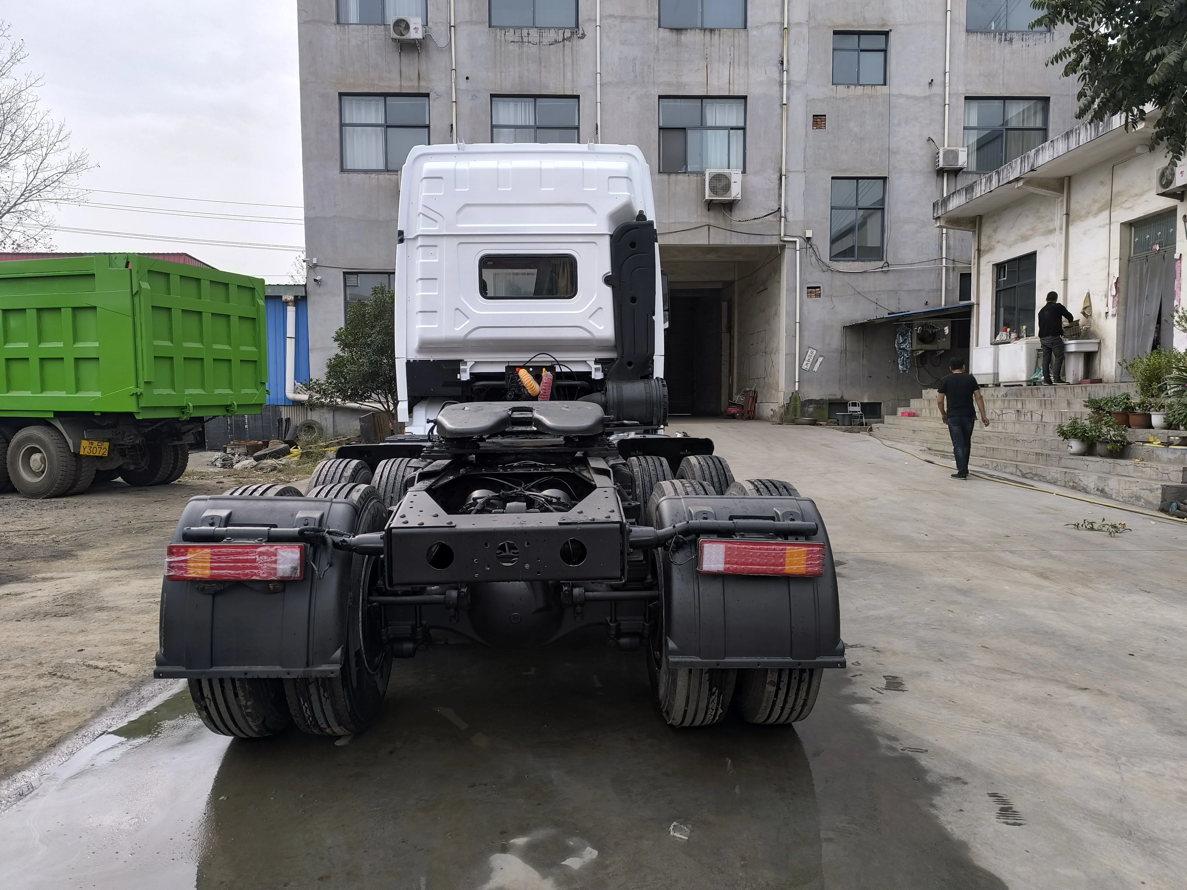 Best Used Shacman X3000 6x4 Tractor Head Truck Diesel Engine Manual ...