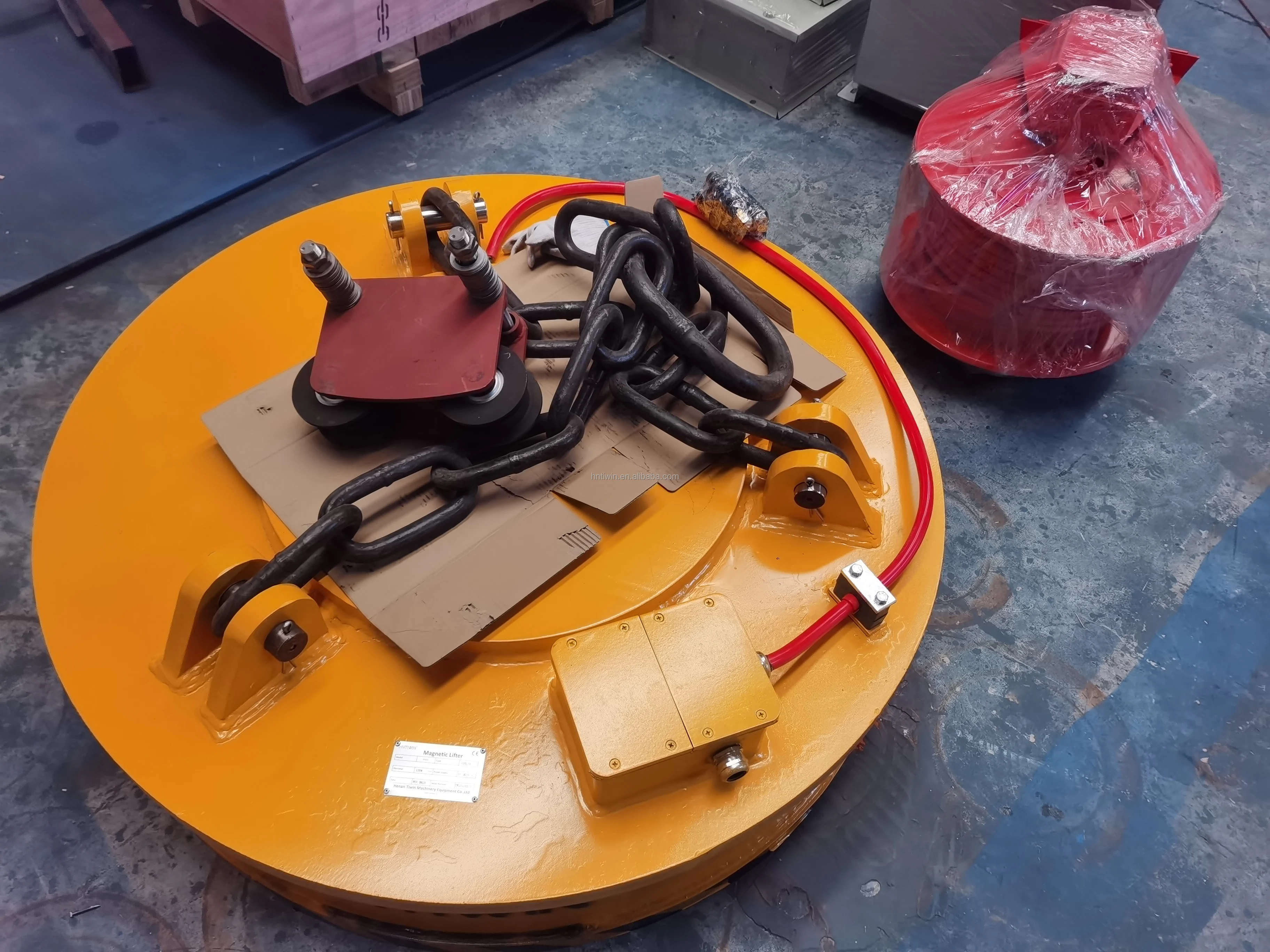 High Quality Crane Scrap Electromagnet Lifter for Sale