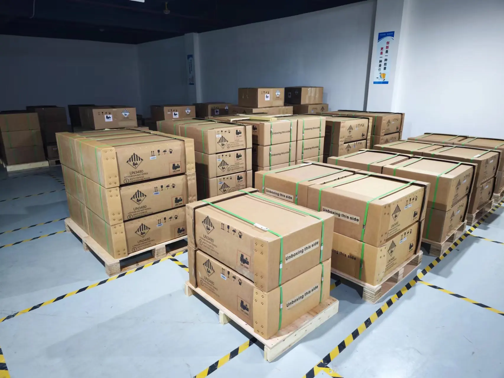 Wall-mounted Battery Energy Storage - 48V 200ah 9.6kwh