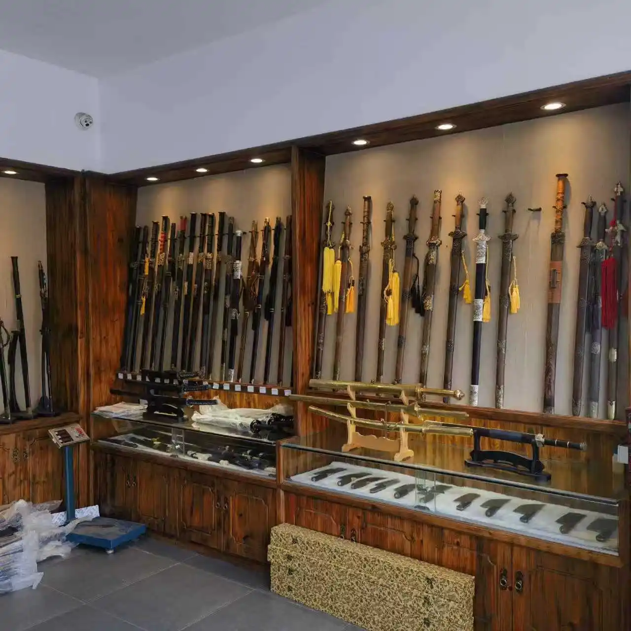 Delta Force Game Peripheral weapon Model Battle Sickles Broken Blades ...