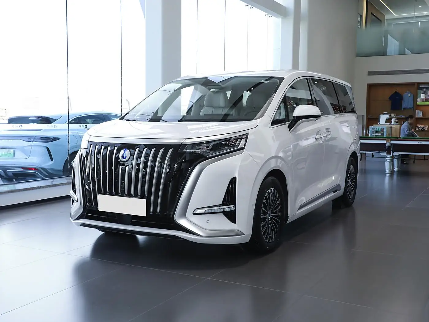 Denza D 9 2024 EV 600 4WD Flagship 5-Door 7-Seater New Energy MPV ...