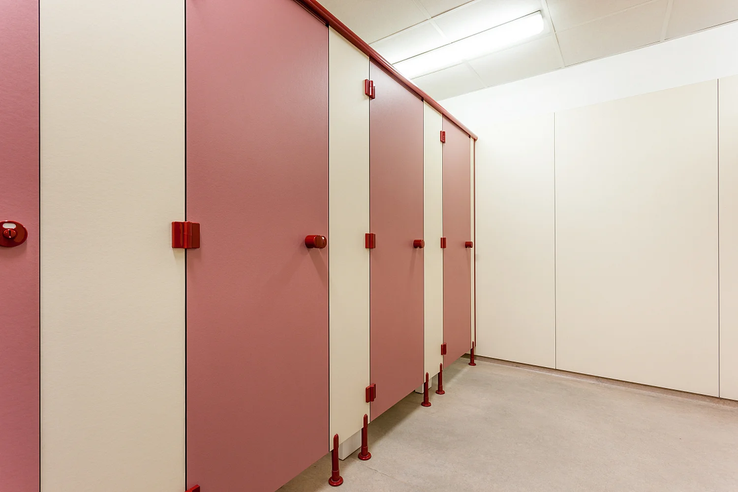 Eco-Friendly WPC Material Gym Public Restroom Partition Board ...