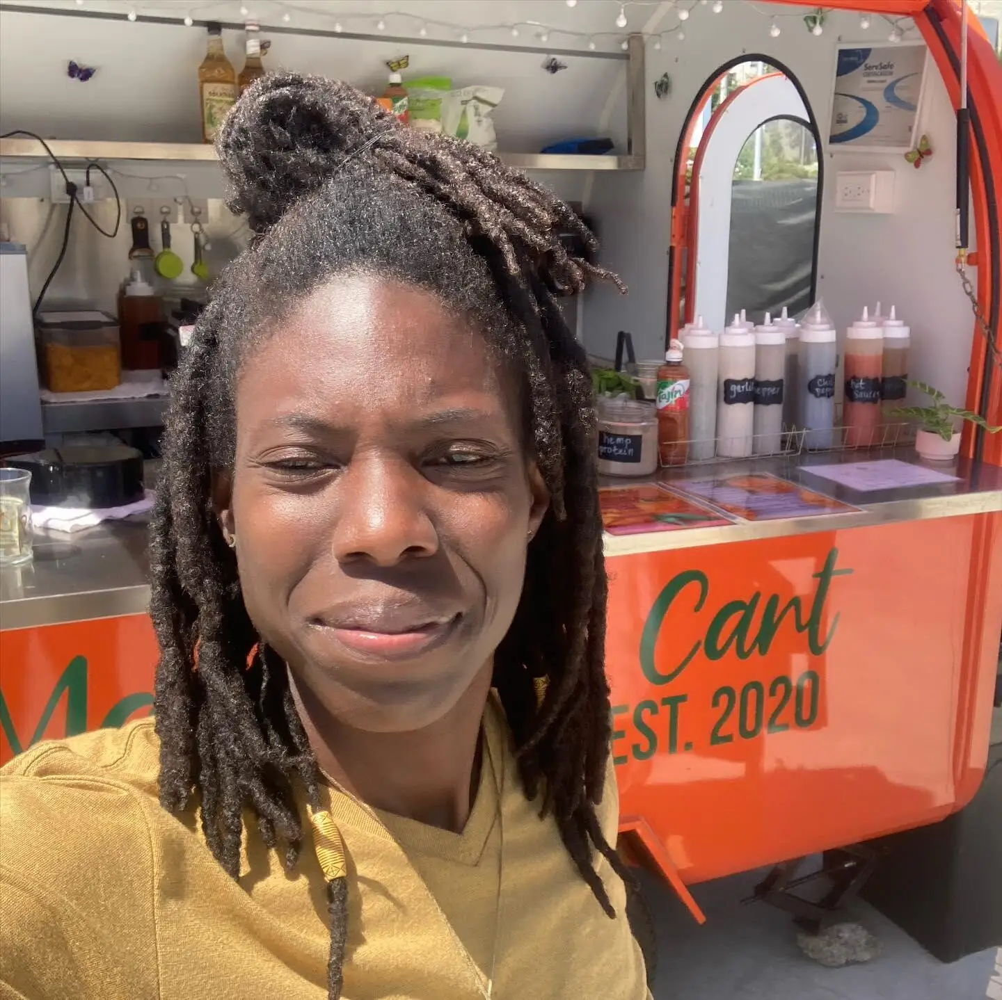 Pink Cupcake Cart - Versatile Food Cart for Commercial Use